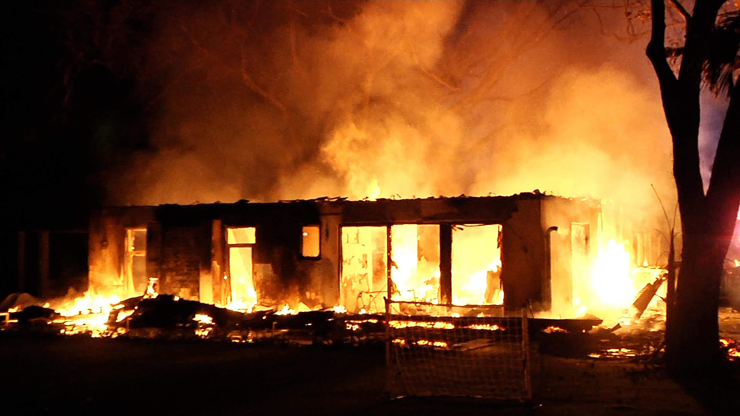 Un Incendio Arrasa La Mansión Del Entrenador De Los Heat 4641