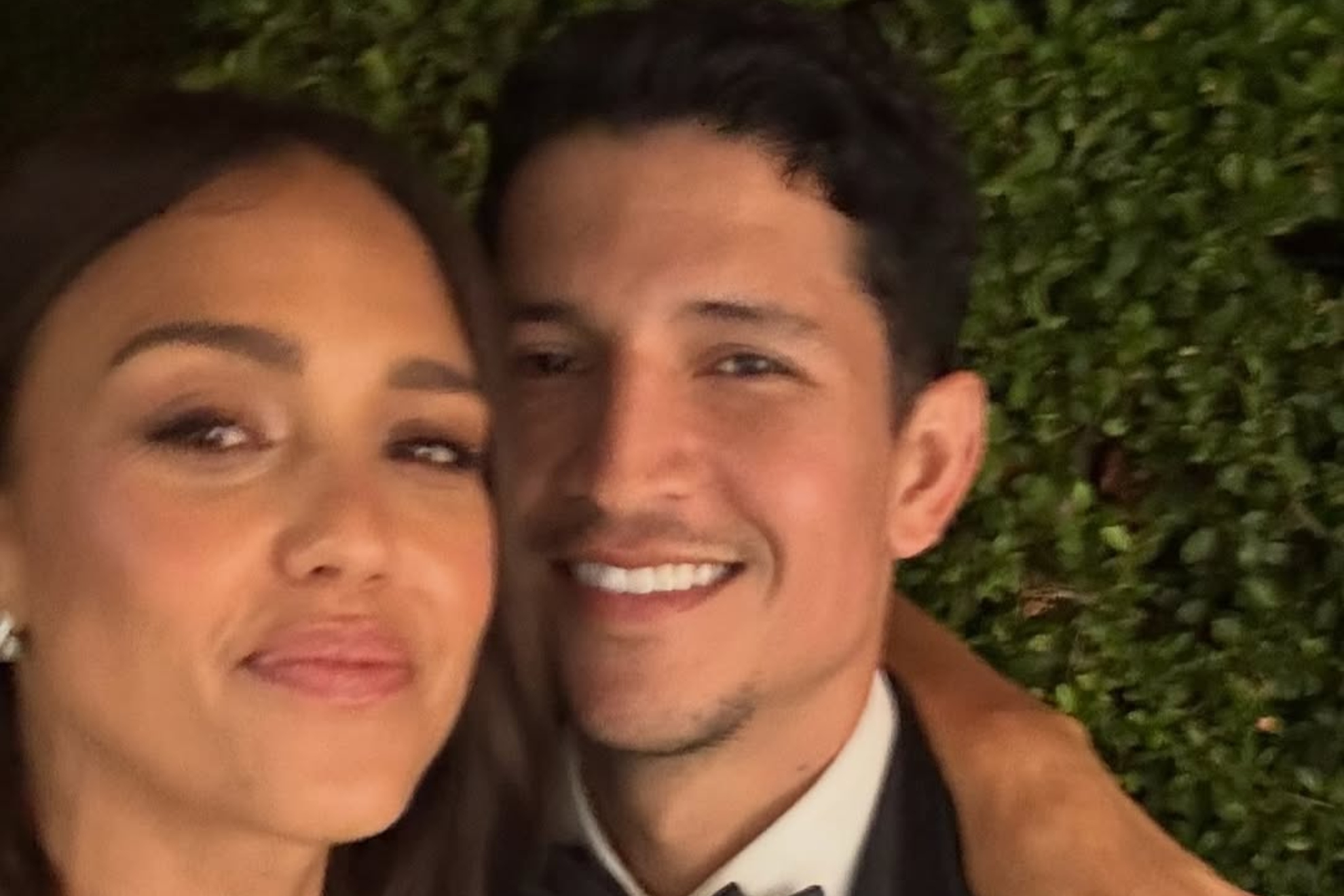 Jessica Alba y Danny Ramirez comparten sus primeras fotografías juntos ...