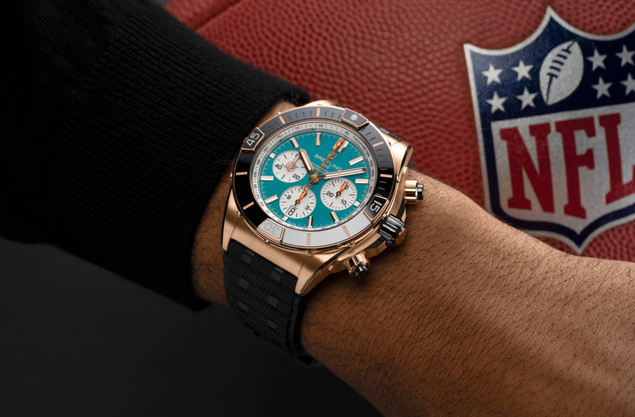 Breitling amplía su alianza con la colección cápsula Super Chronomat ...