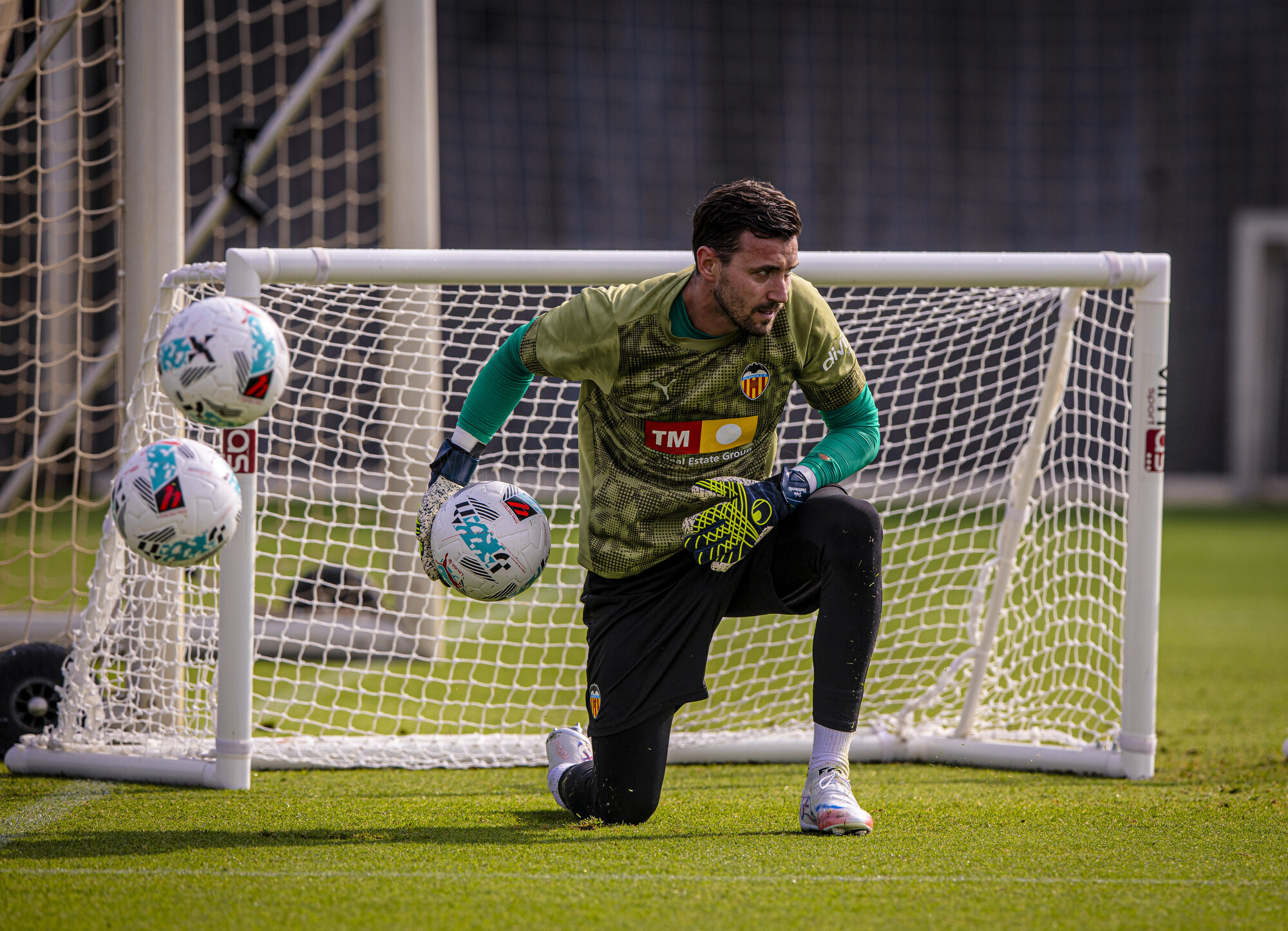 Dimitrievski denuncia que "no hay competencia" con Agirrezabala en el ...