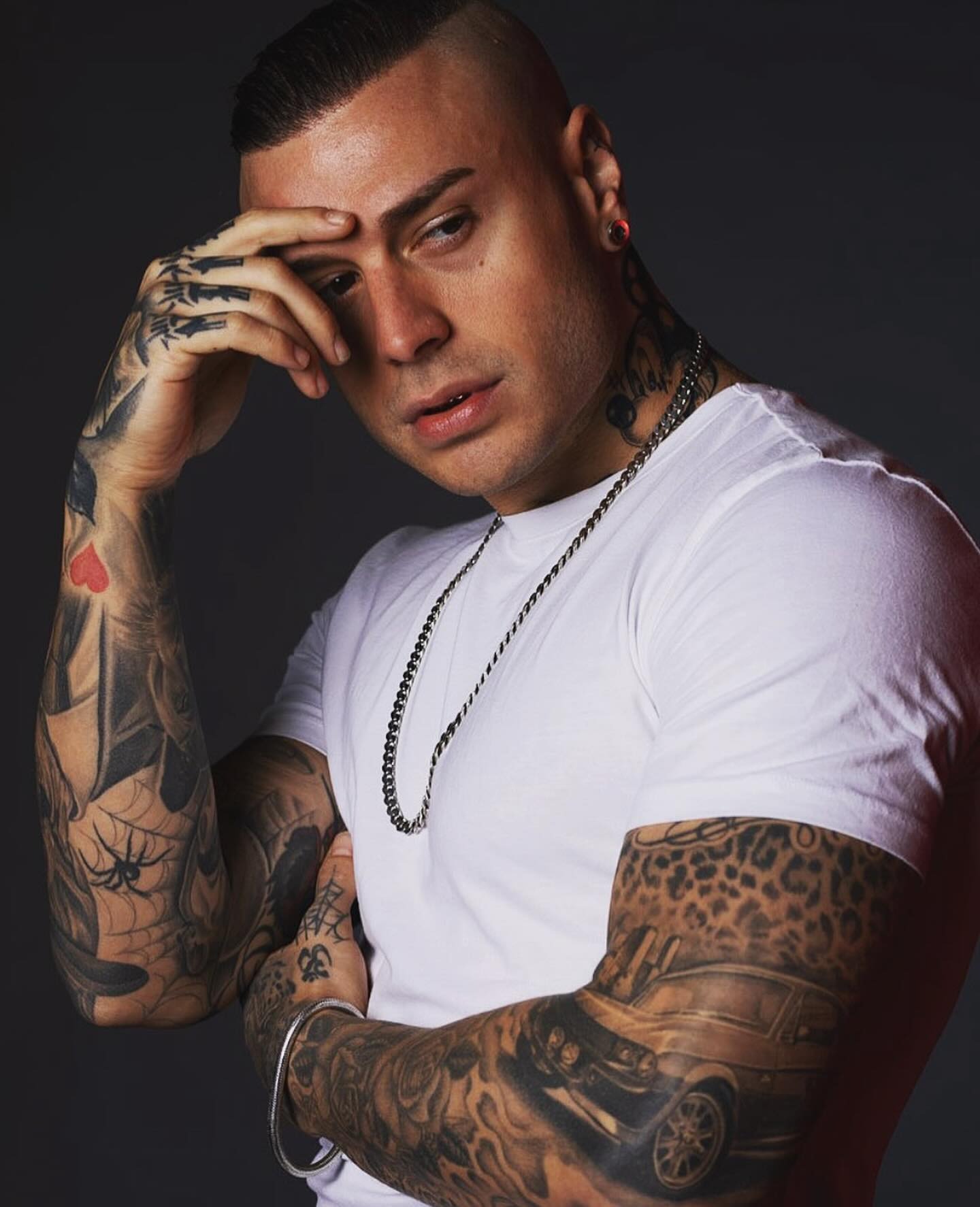 El actor Adrián Rodríguez ingresa en un centro de rehabilitación: "No ...