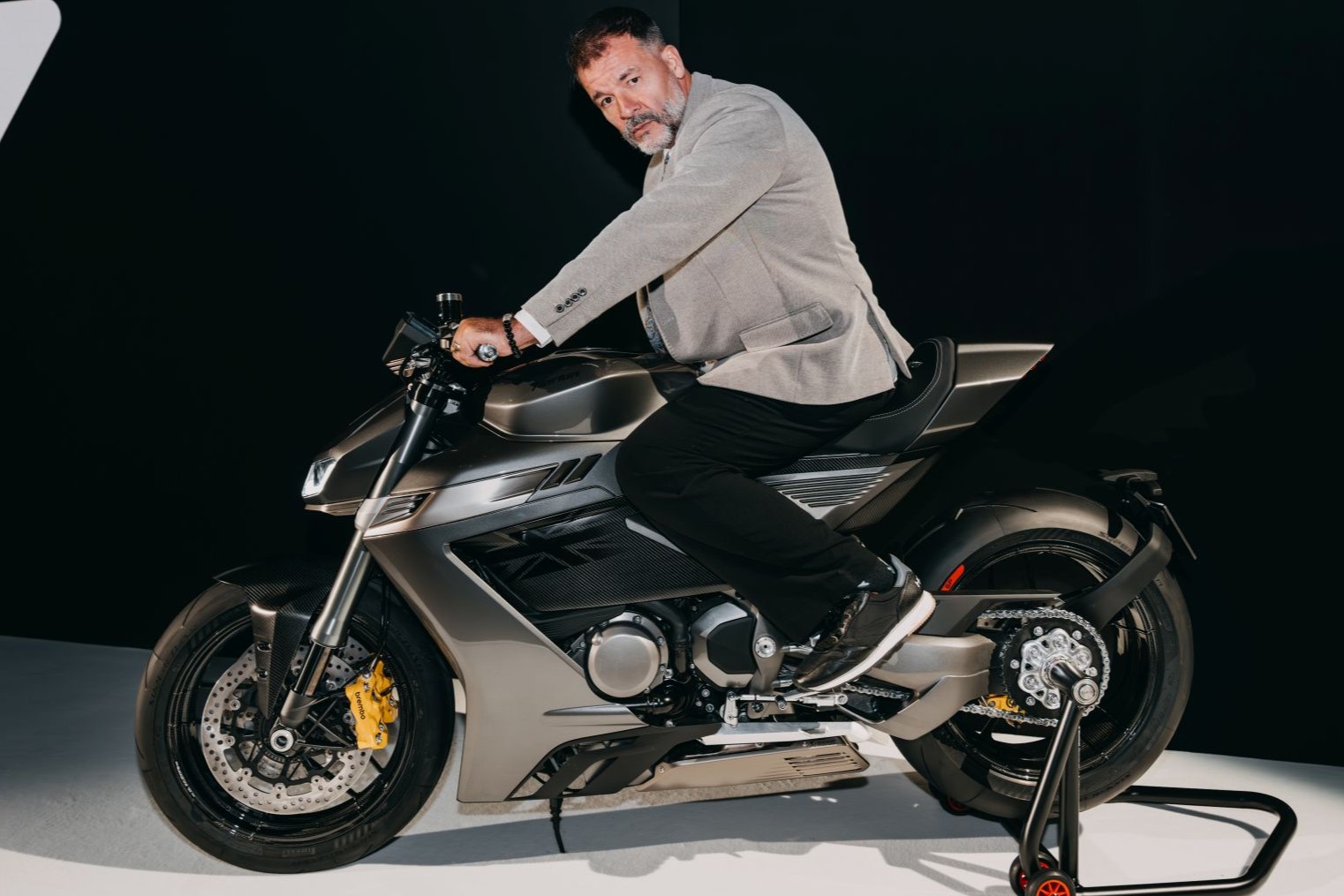 Manx R, la preciosa y elitista 'superbike' que devuelve la vida a ...