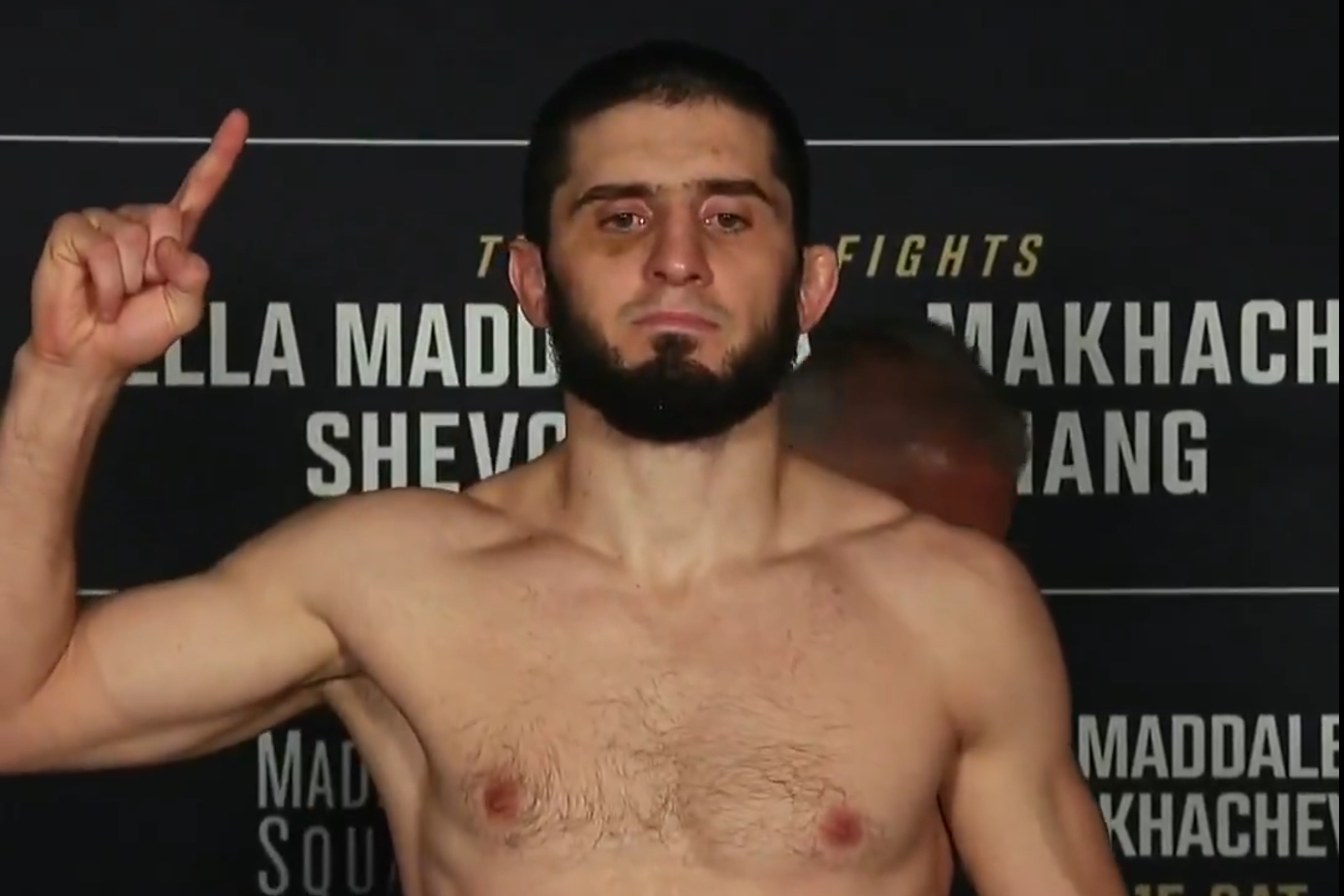 Makhachev y Della Maddalena cumplen en el pesaje y confirman su combate ...