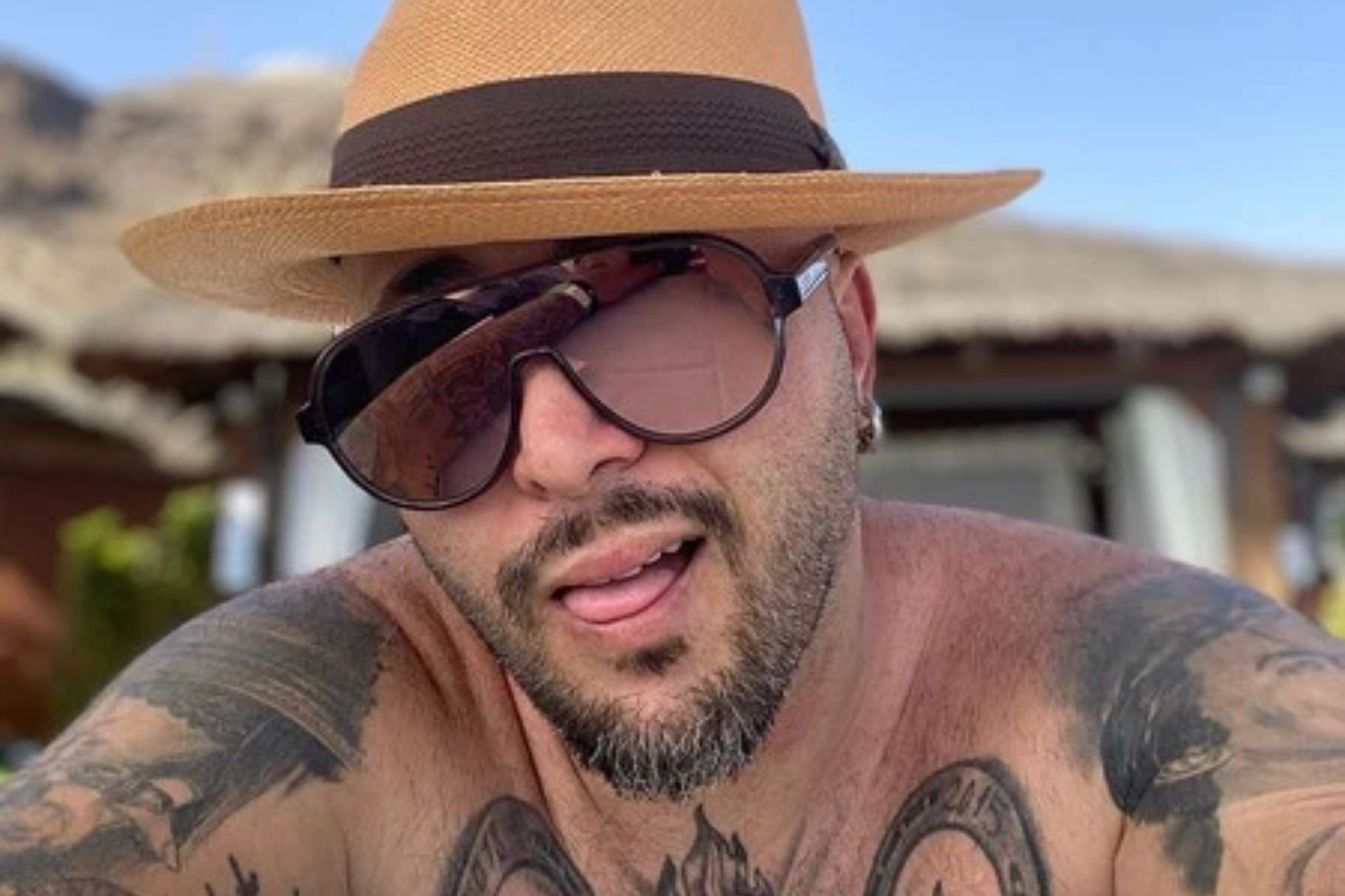 Kiko Rivera, pillado de compras con una chica a la que acompañó a casa ...