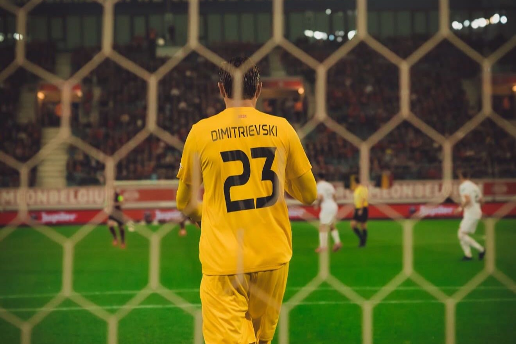 Dimitrievski vive su día más negro: goleado, a la repesca más ...