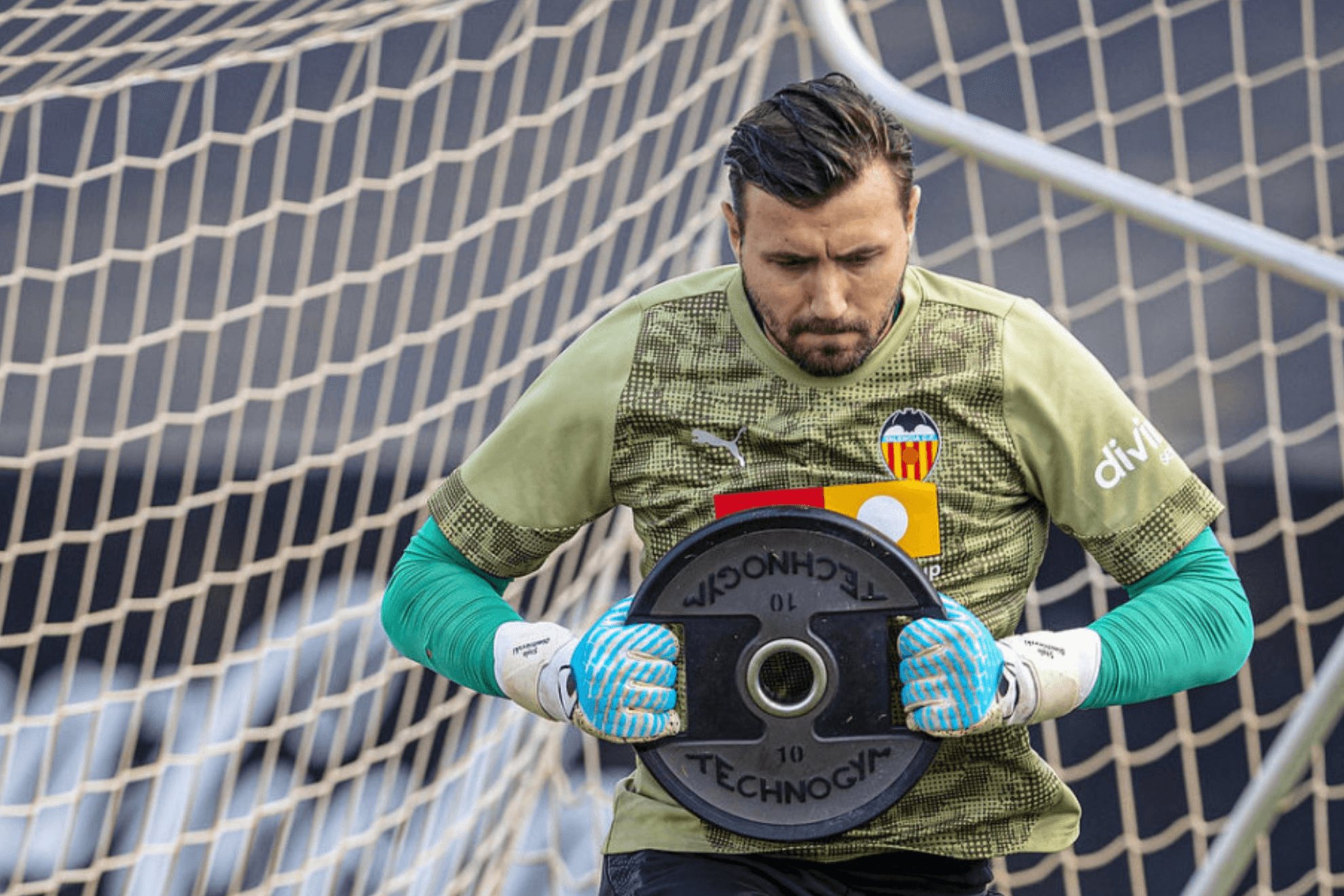 Dimitrievski regresa a Valencia tras su rajada en Macedonia: “No tengo ...