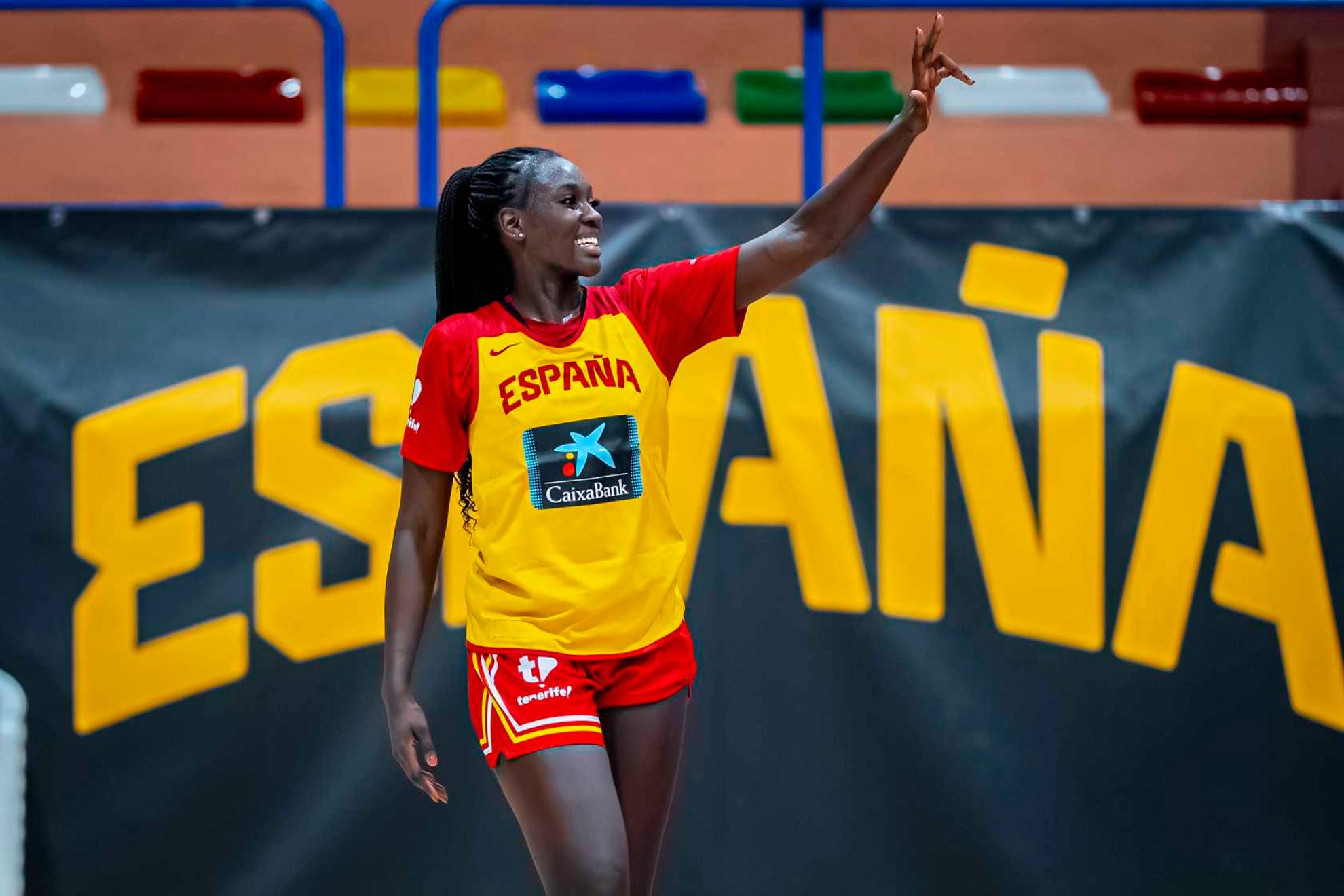 Las previsiones del draft de la WNBA colocan a la española Awa Fam como ...