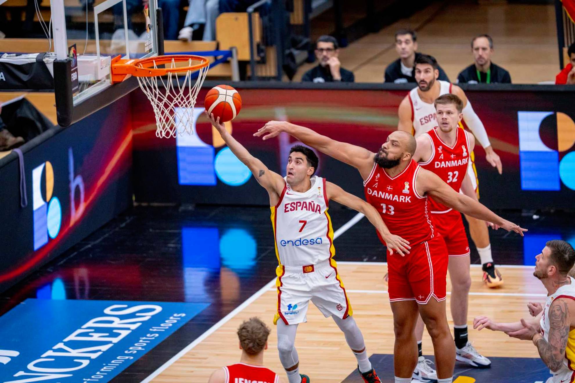 Palo para la selección y para Jaime Fernández
