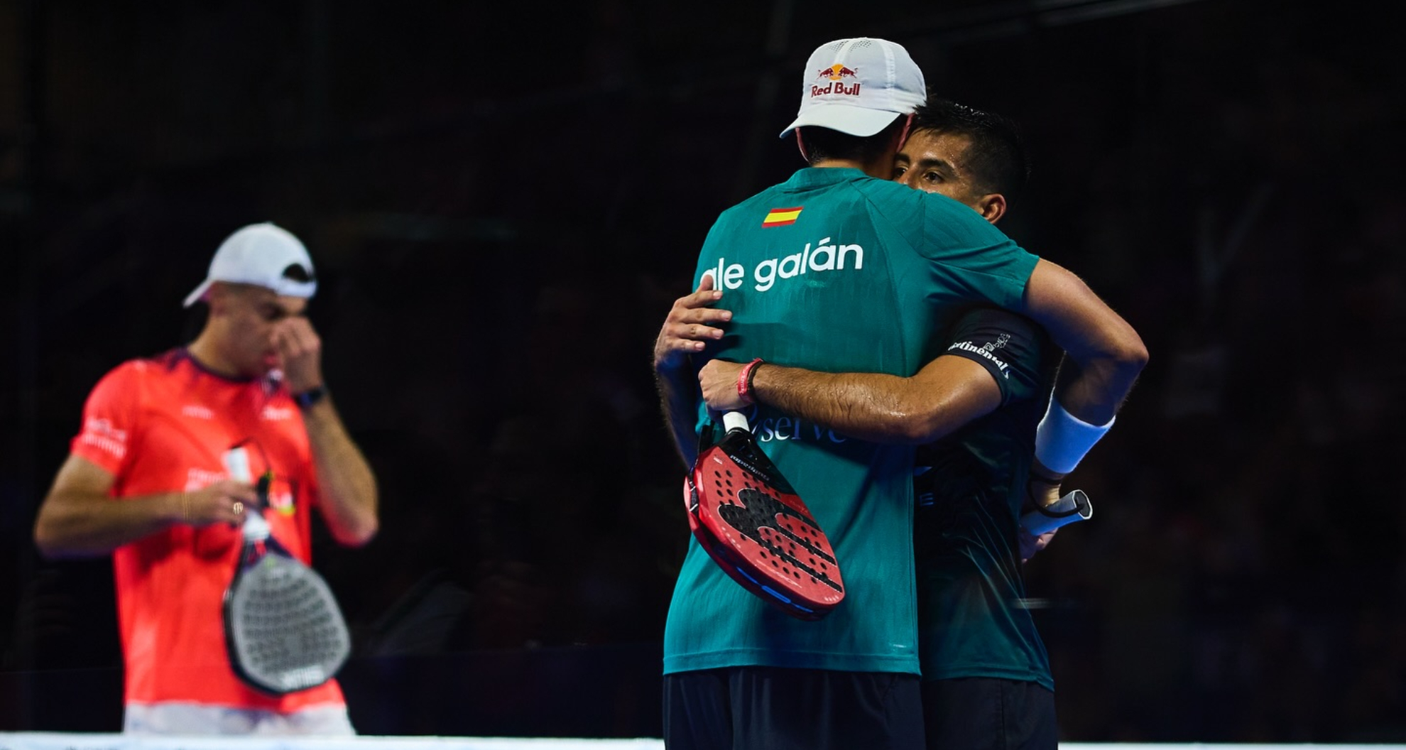 Galán y Chingotto acaban con Lebrón y Augsburger y apuntan al número uno