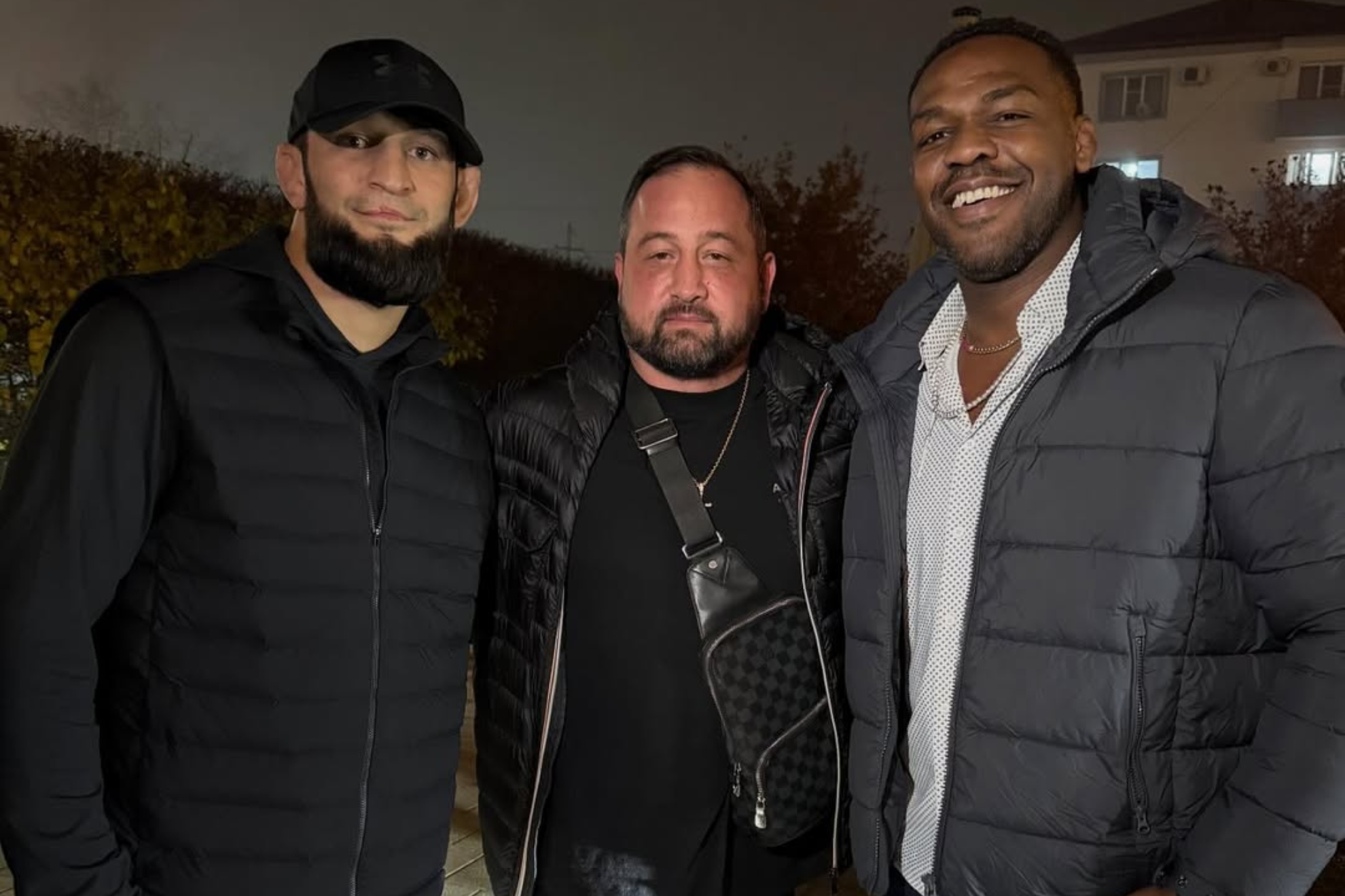 Las aventuras de Jon Jones en Chechenia: Kadyrov, Chimaev, disparar un ...
