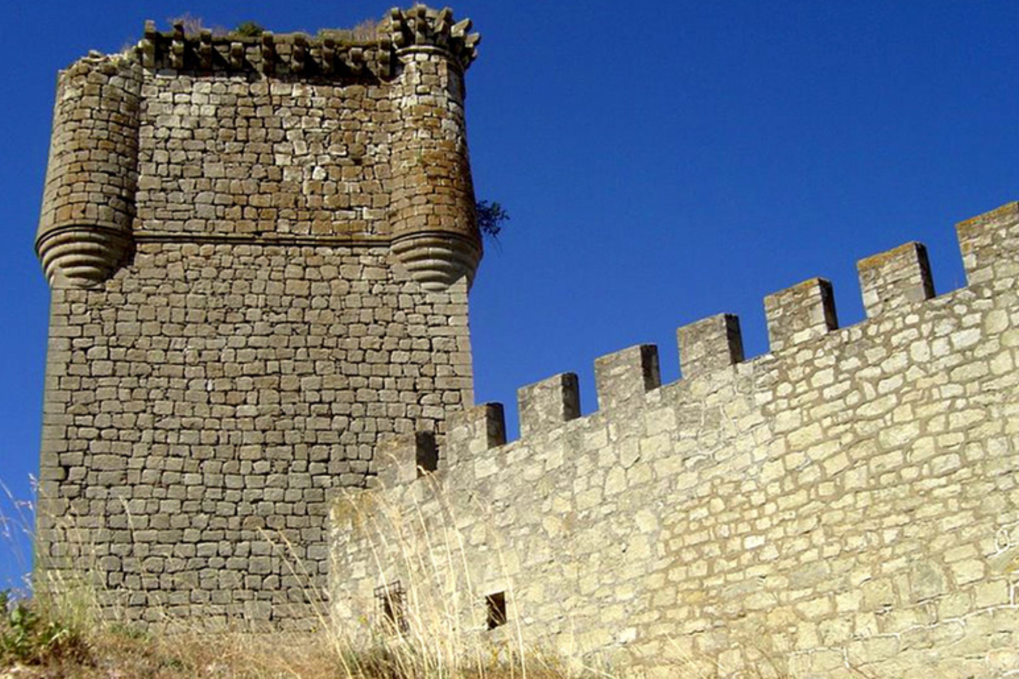 Ni Sigüenza ni Atienza: el castillo más señorial de Guadalajara es esta ...
