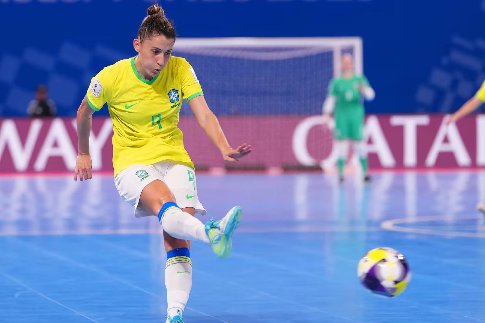 Emilly Marcondes 'sirve' el España-Brasil de semis del Mundial