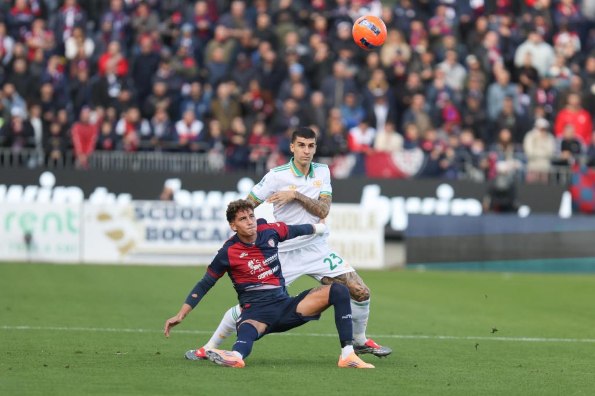 La Roma de Mario Hermoso se la pega y pierde la estela del Inter en el ...