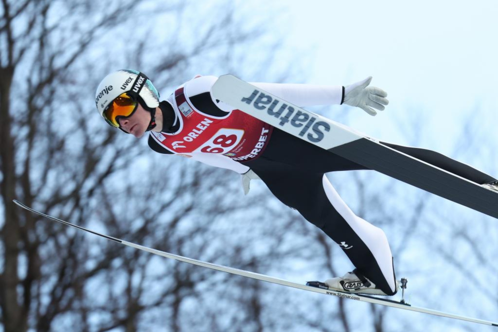 Domen Prevc vuelve a ganar en Wisla y se sitúa líder de la Copa del Mundo
