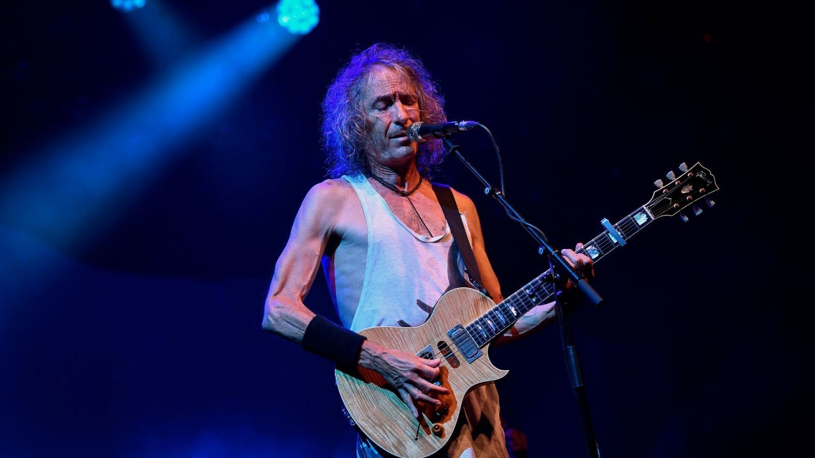 Robe Iniesta y los conflictos que marcaron el final de Extremoduro