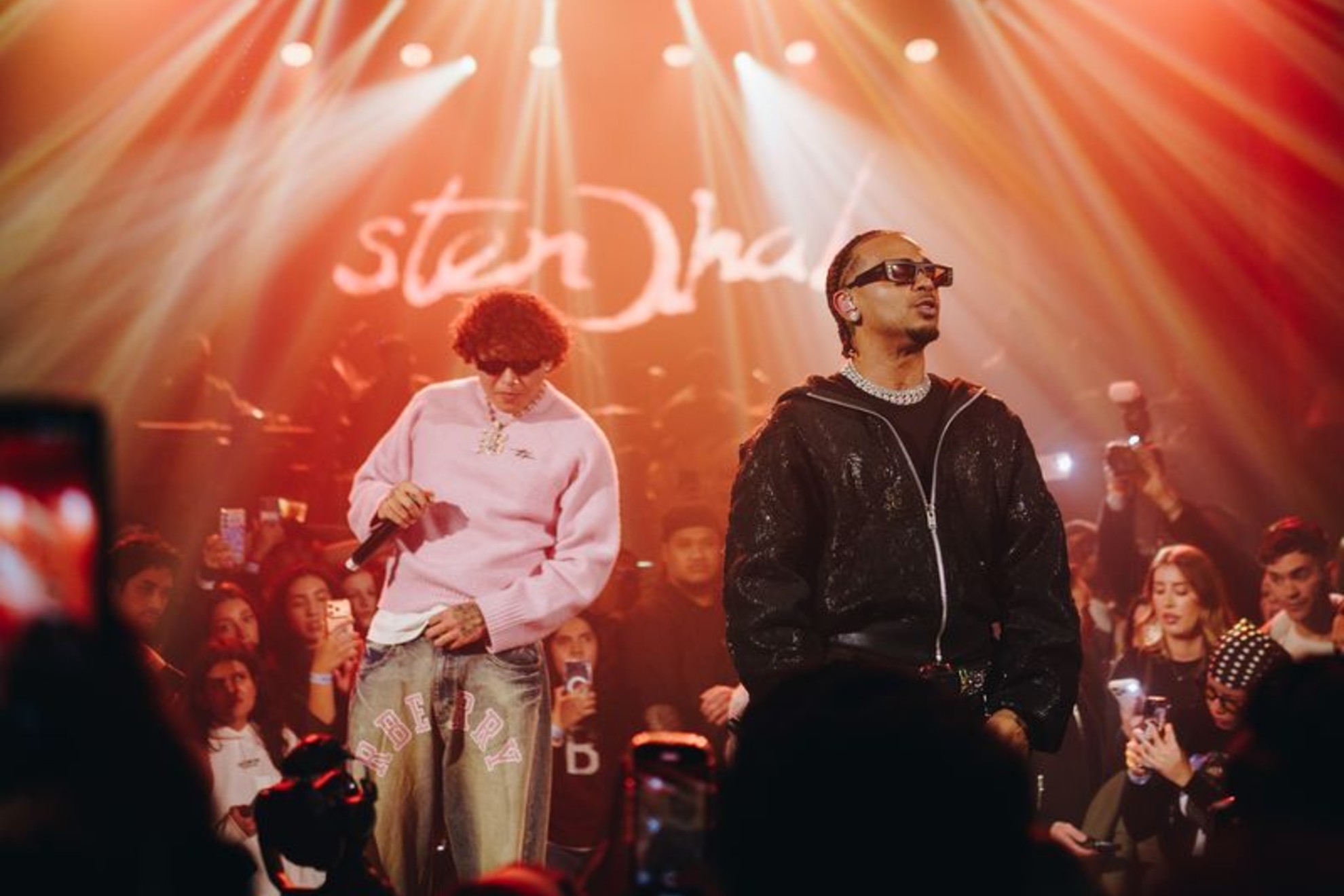 Noche histórica en Florida Park: Ozuna y Beéle lanzan Stendhal por todo ...