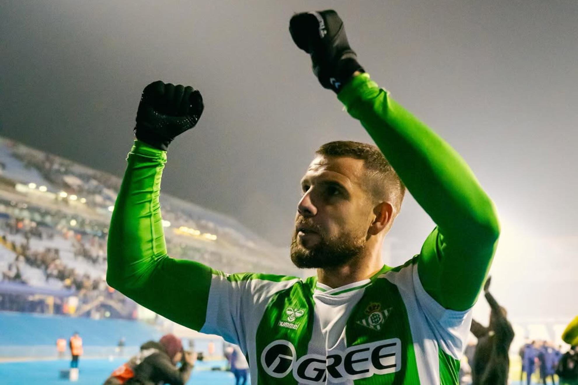 Aitor Ruibal entra en la historia europea del Betis