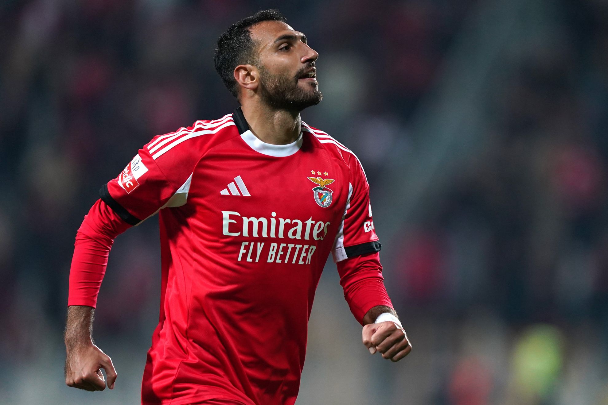 Pavlidis se luce en el triunfo del Benfica de Mou