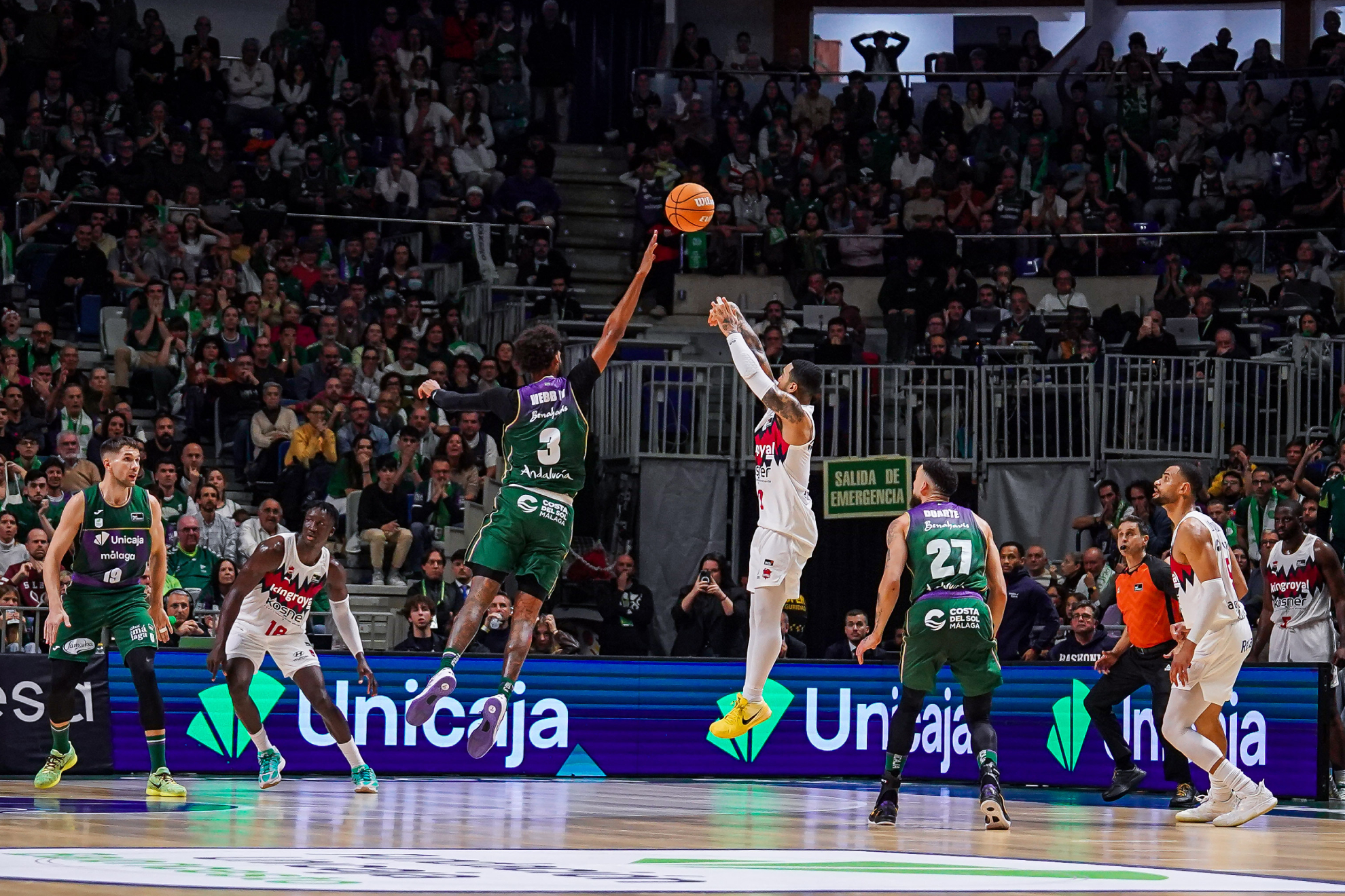Markus Howard obra un milagro para el Baskonia en Málaga