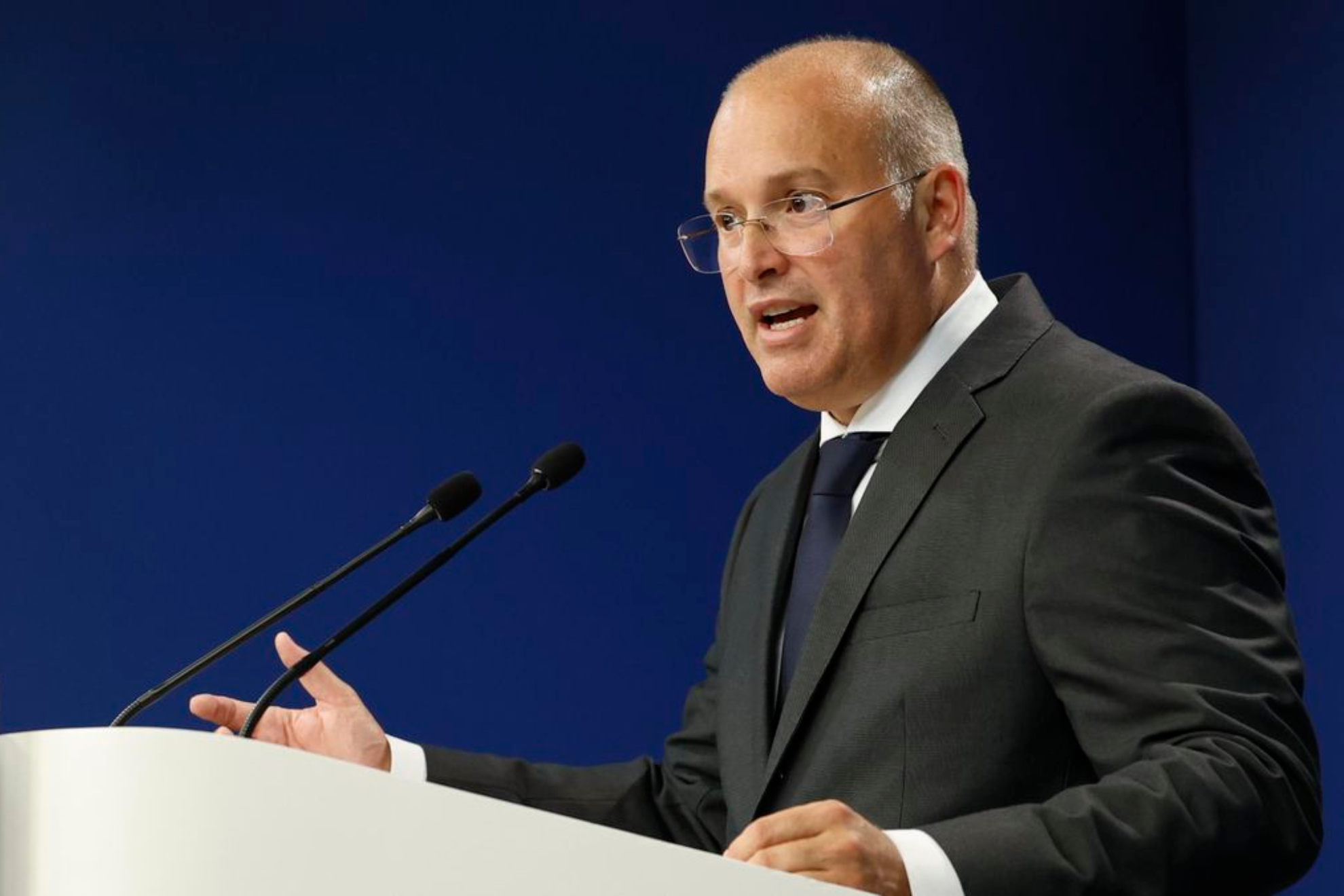 Tellado, sobre los ascensos anunciados por Sánchez: "La famiglia"