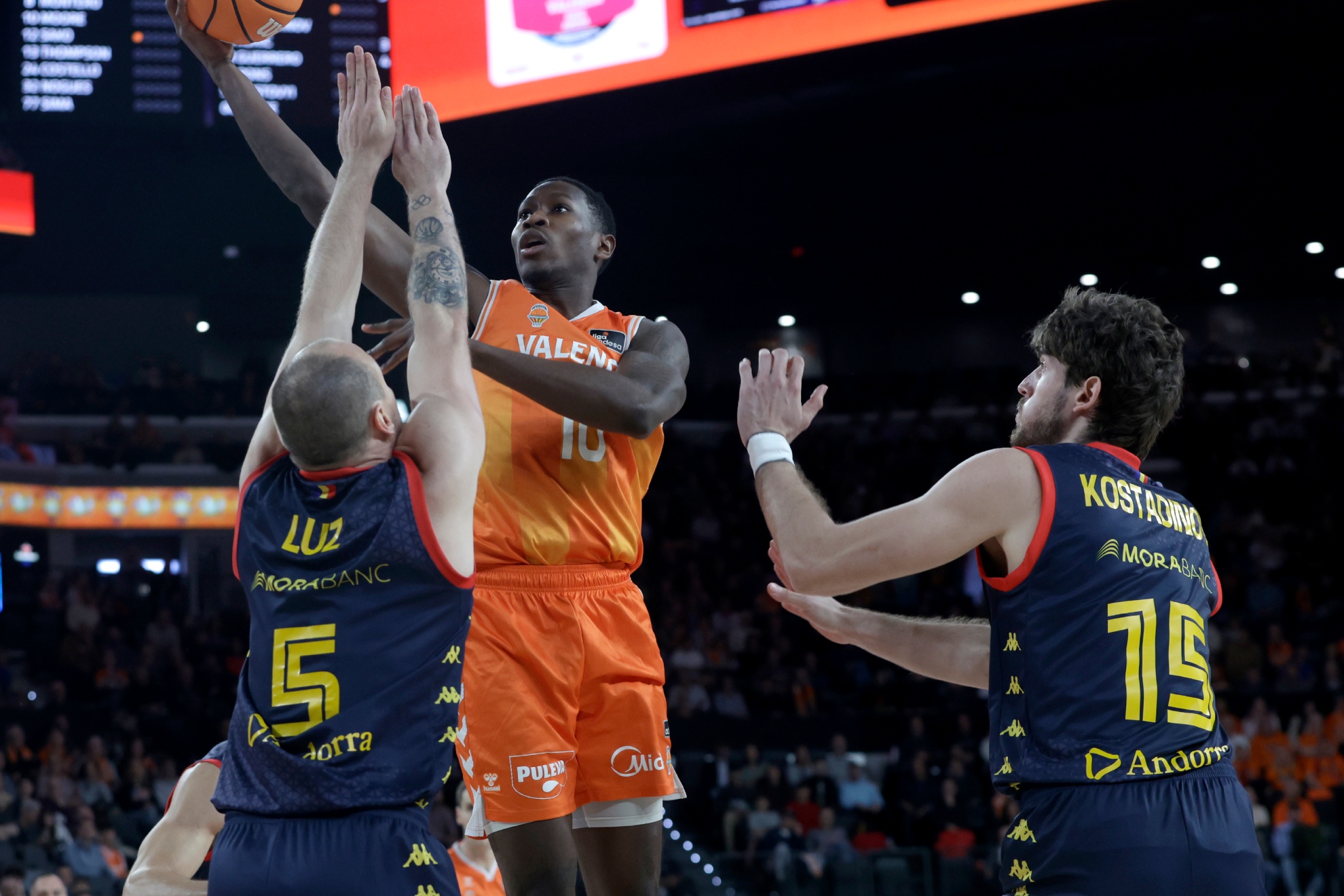 El Valencia remonta 17 puntos para ganar a un gran Andorra