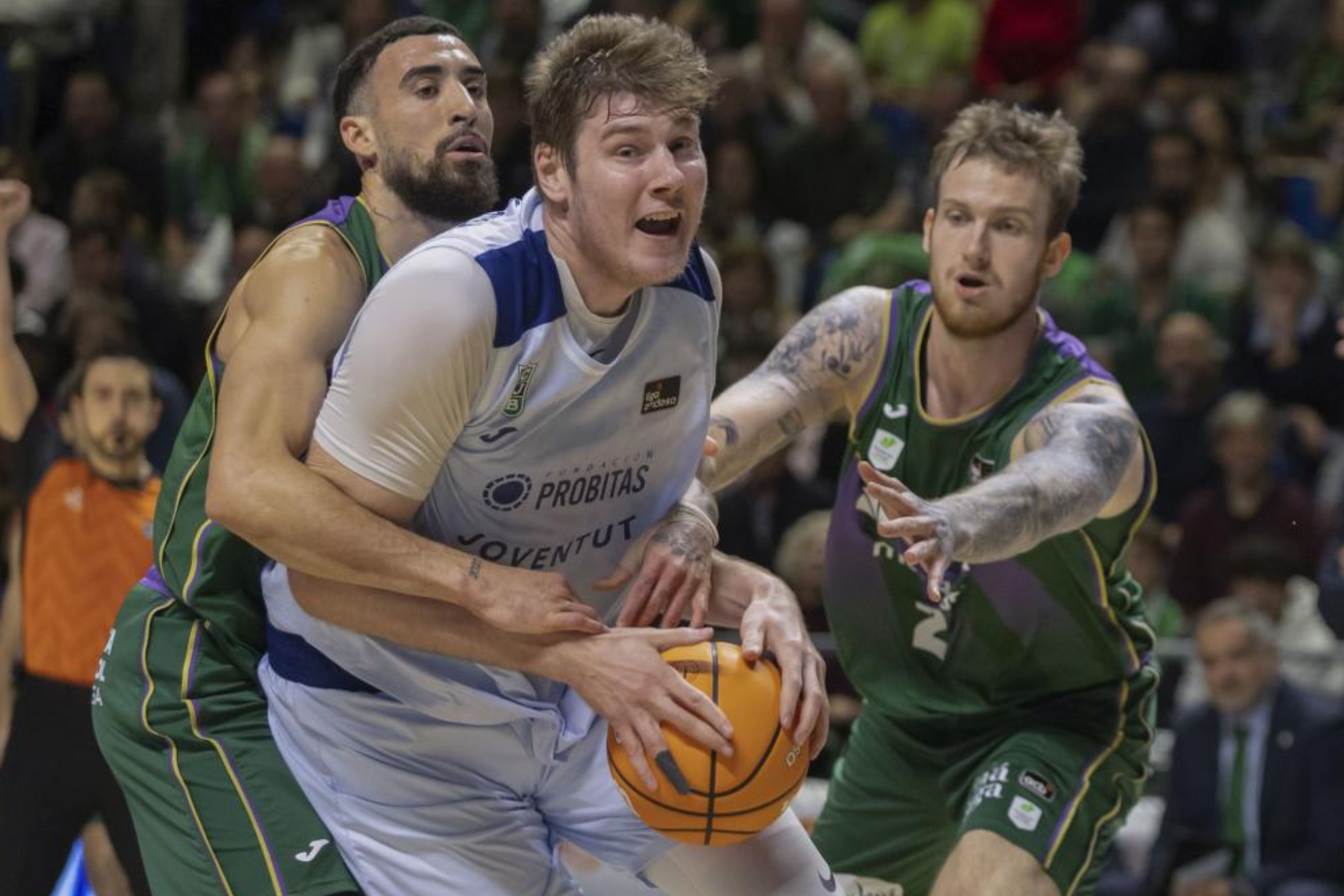 El Unicaja muestra su mejor cara para tumbar al Joventut