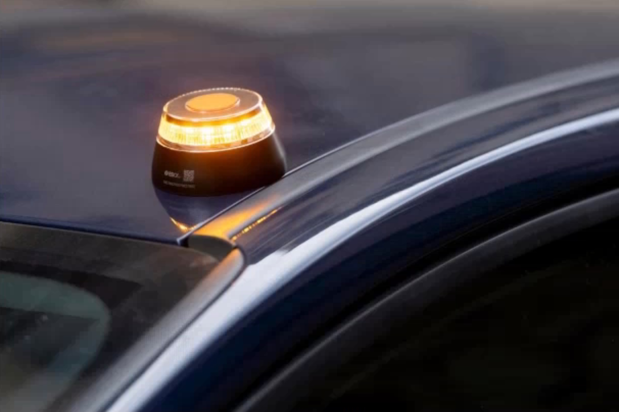 Xavi Abat, abogado, sobre las balizas V16: "Nos han metido petardos en ...