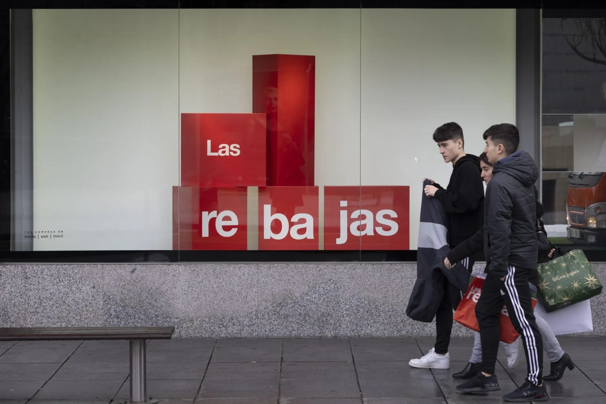 Arranca la cuenta atrás para las rebajas de enero: cuándo bajan los ...