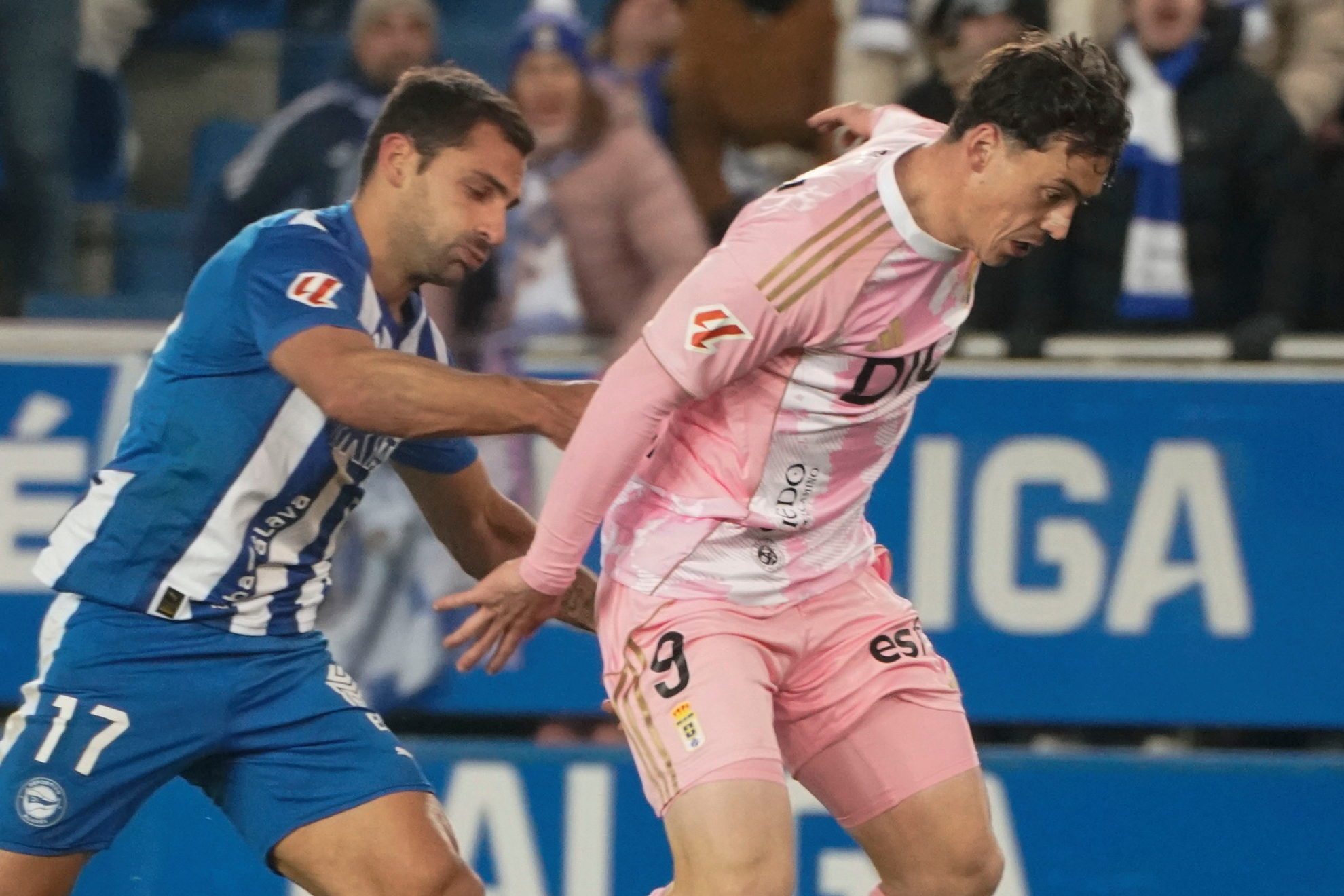 Cuando las tarjetas rojas igualan a los goles: el horrible dato del Oviedo