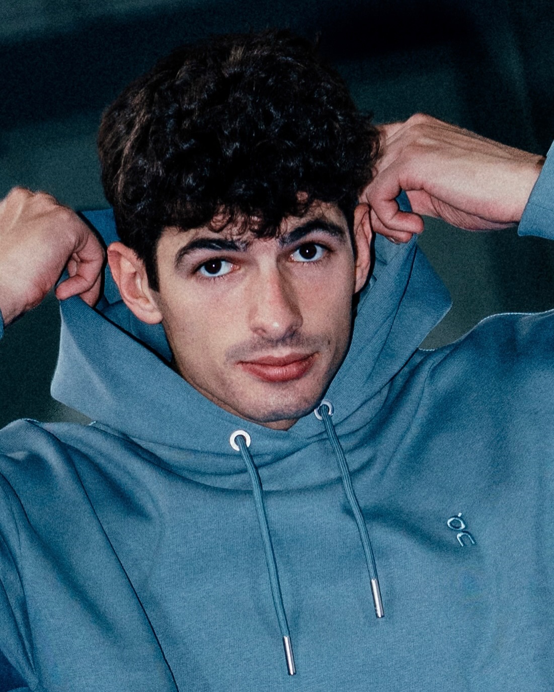 Arturo Coello ficha por On, la marca de Roger Federer