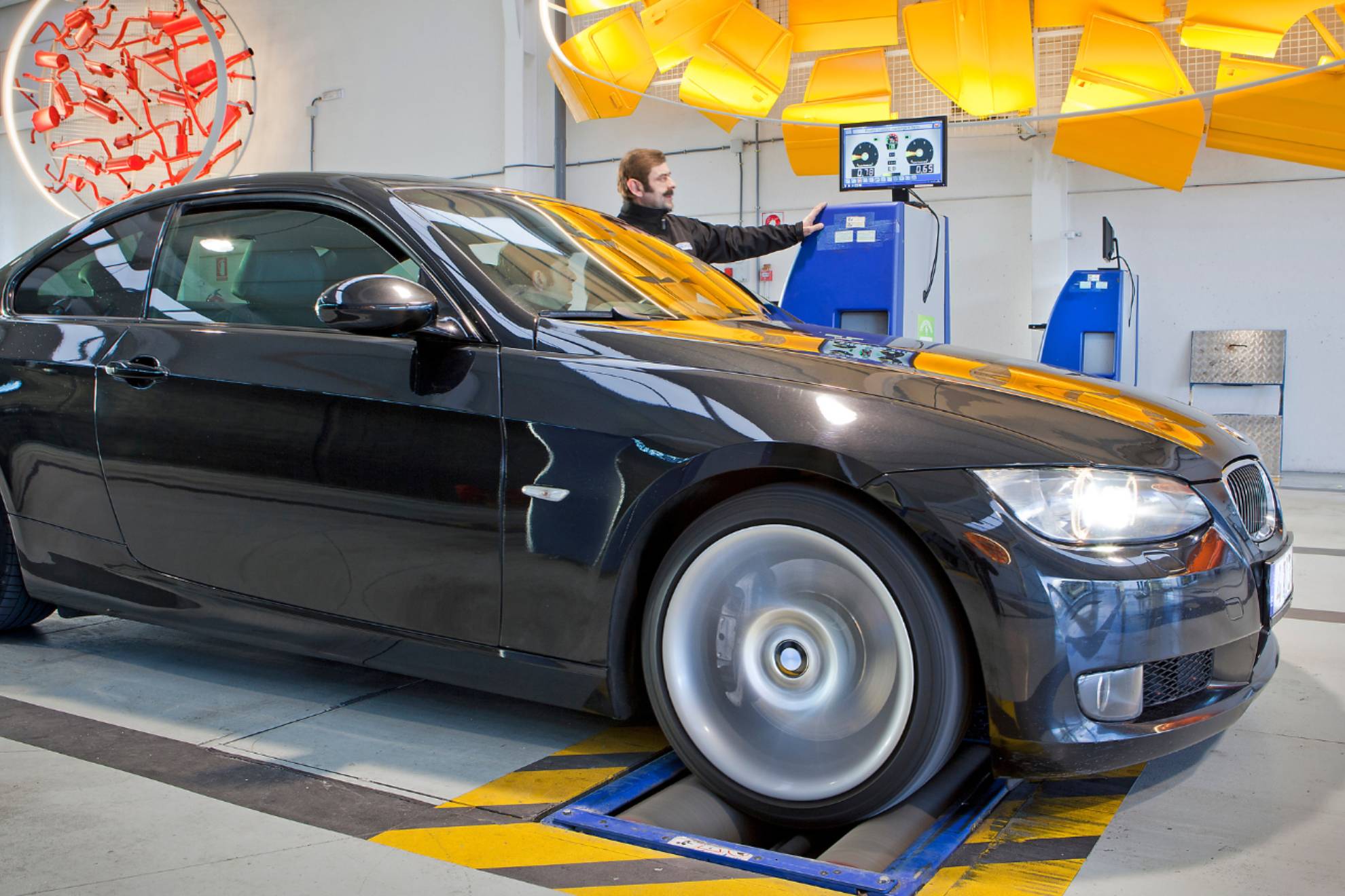 ¿Primera ITV? Estas son las matrículas de coches y motos que deberán ...