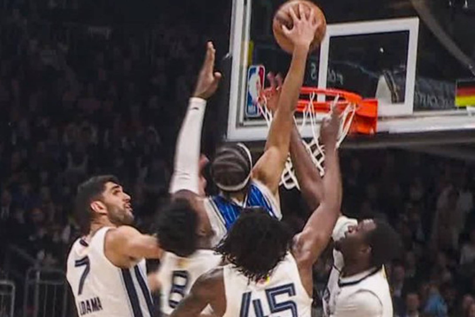 El español Hugo González deja con el molde a un coloso All-Star con ...