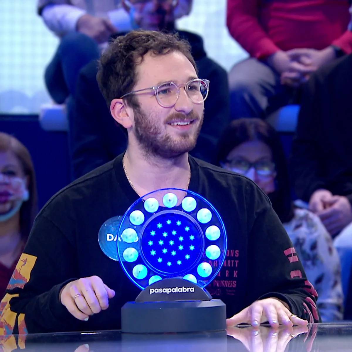 David Castillo se sale del guion al hablar de su infancia en Aída: “No ...