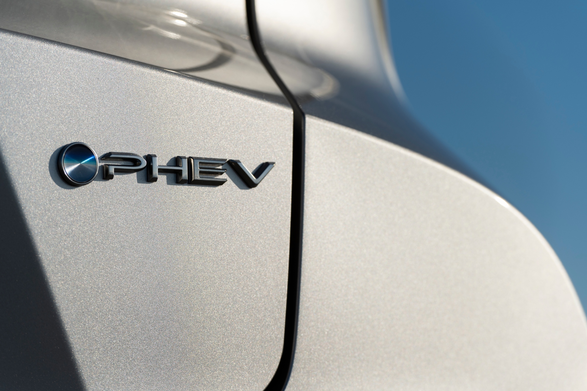 Así va el Toyota C-HR híbrido enchufable Spirit: el superventas, ahora ...