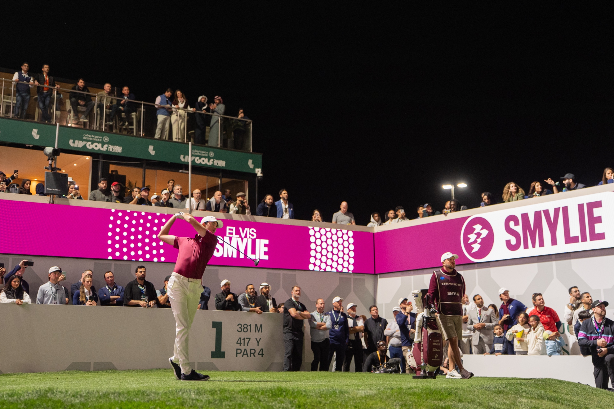 Elvis Smylie neutraliza el fabuloso ataque de Jon Rahm