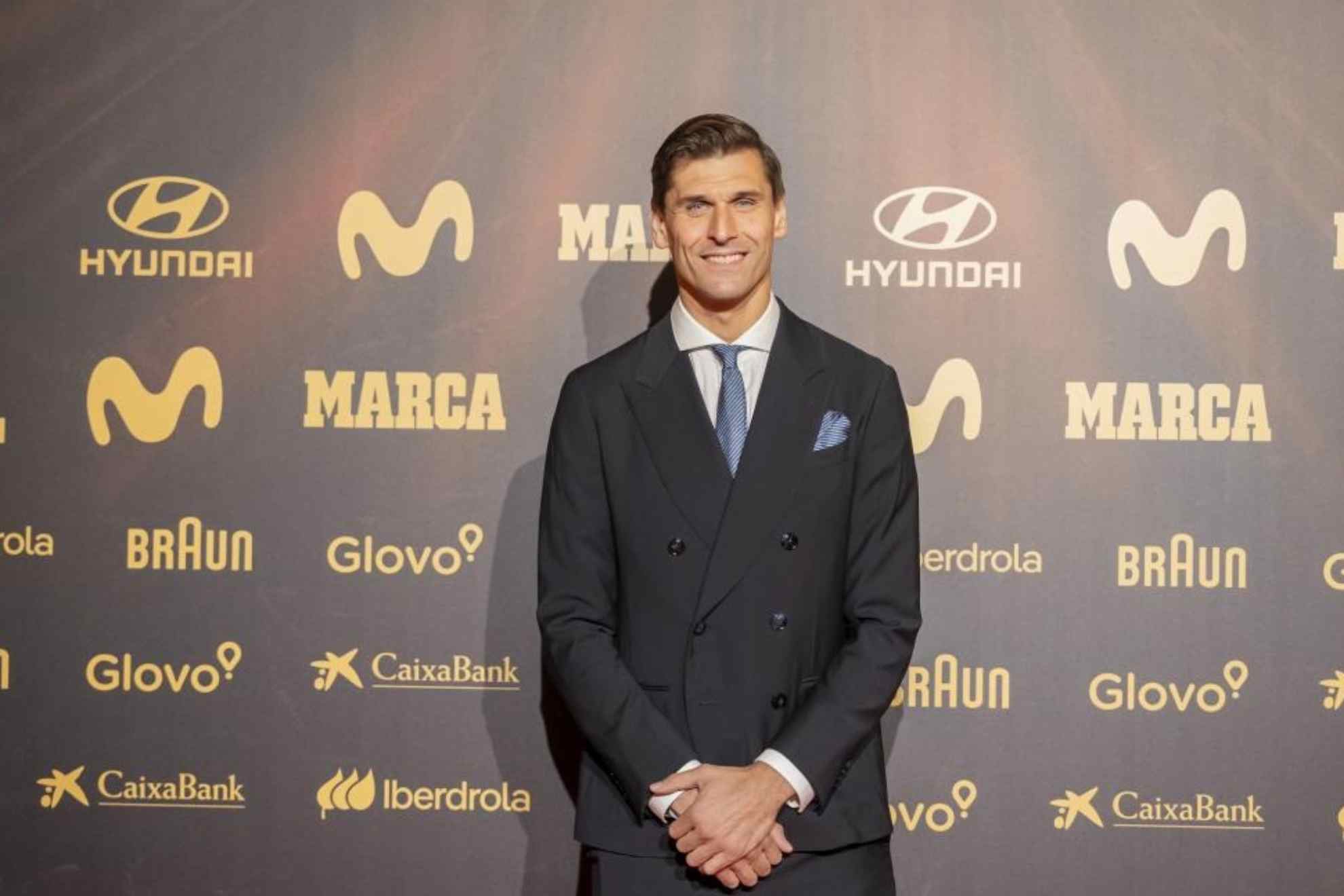 Fernando Llorente carga contra el VAR: "Debería haber gente que haya ...