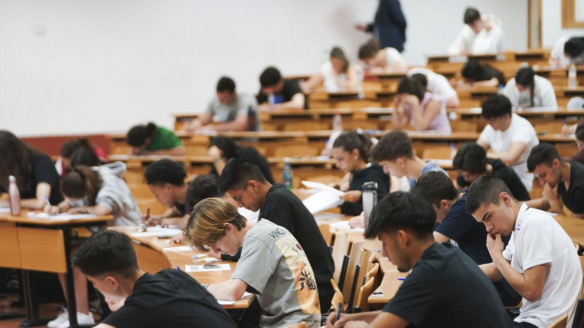 La Comunidad de Madrid regula y adapta la PAU 2026: estas son las ...
