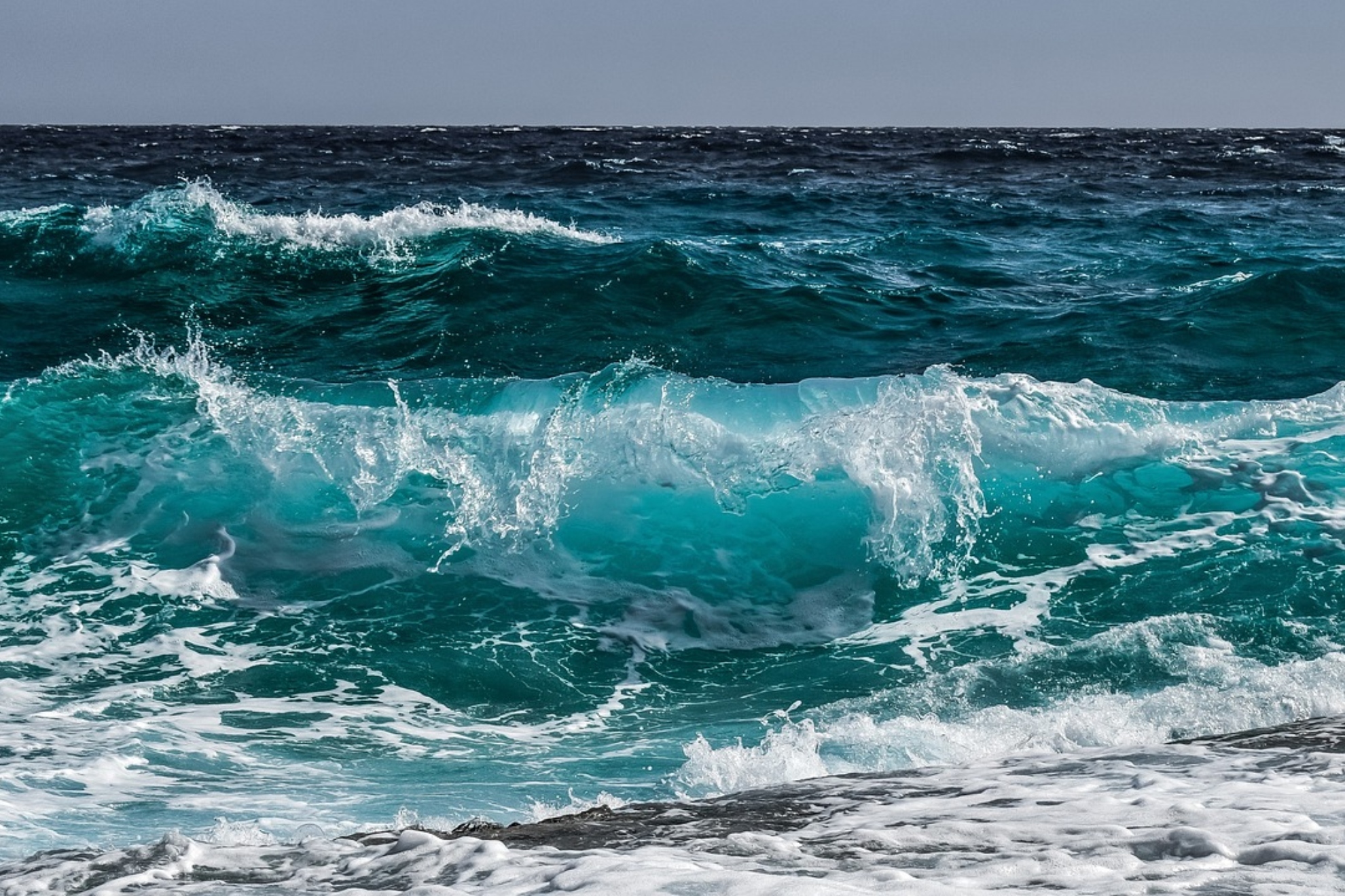 El mar manda: seis de cada diez españoles no sabrían vivir sin su sonido