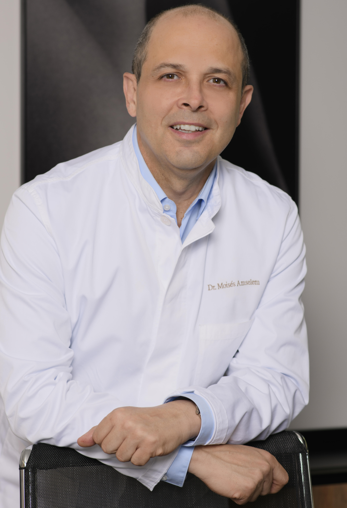 El Dr. Moisés Amselem revela las claves del rostro masculino: borra el ...