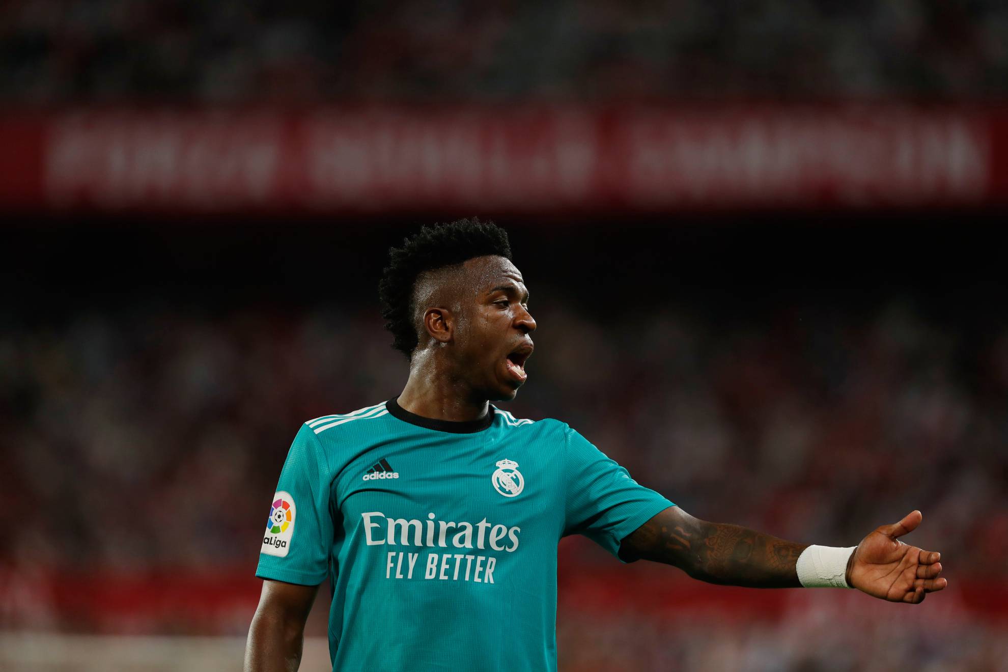 Piden un año y nueve meses de cárcel para el aficionado del Sevilla que ...