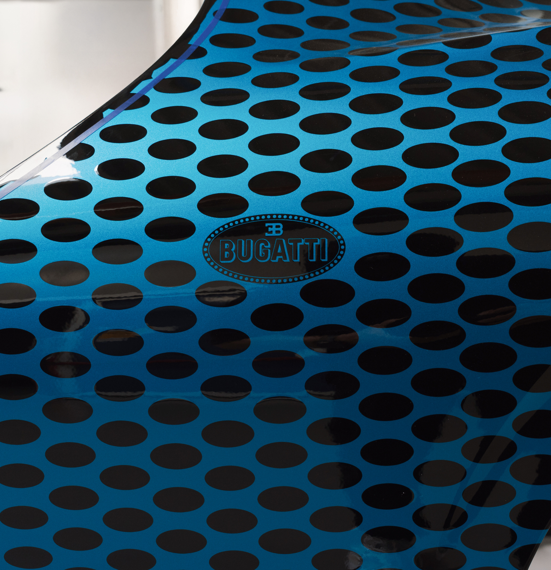 Bugatti W16 Mistral 'Fly Bug': el coche que cambia de color como un insecto