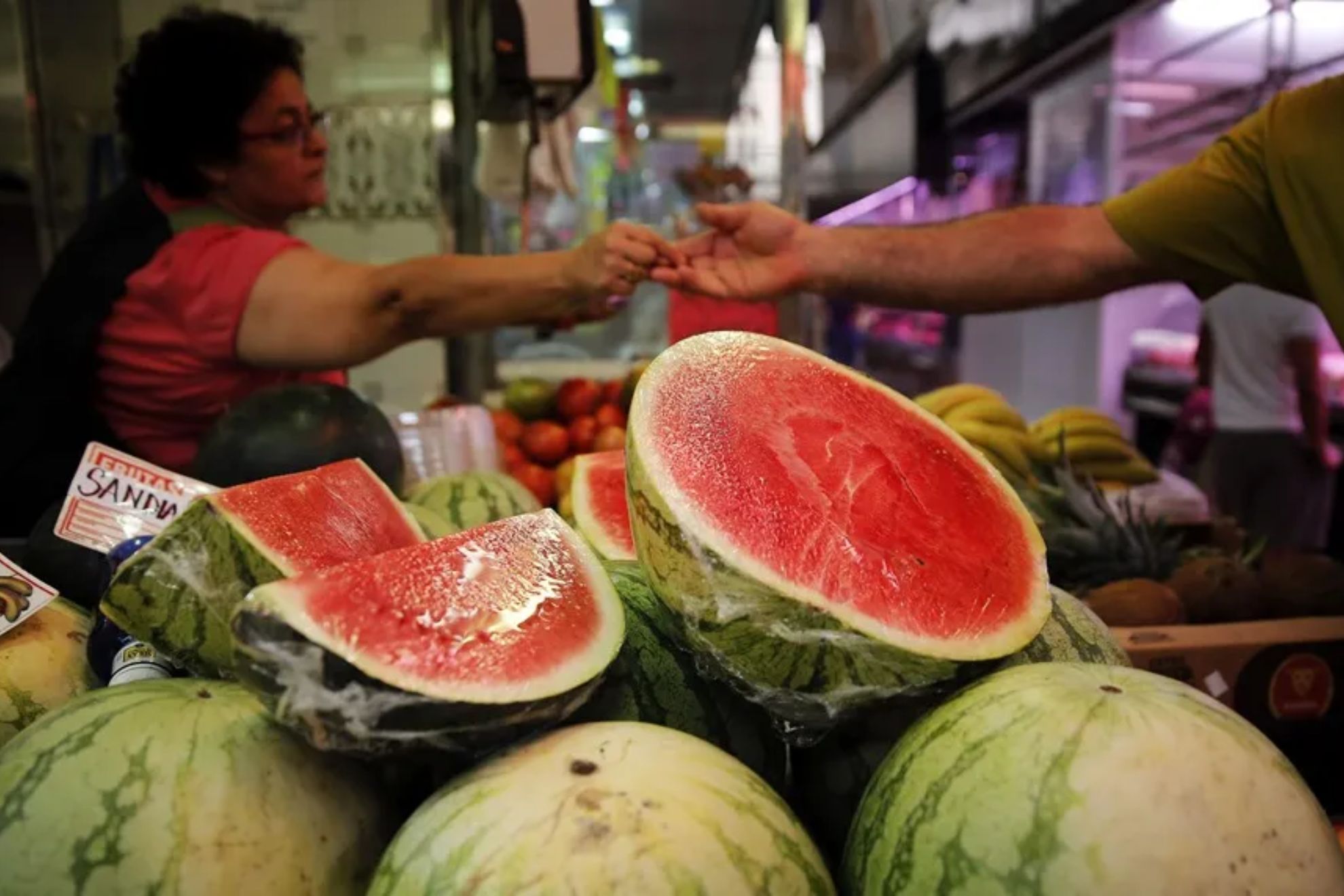 Un estudio recomienda comer sandía antes de dormir: estos son todos los ...