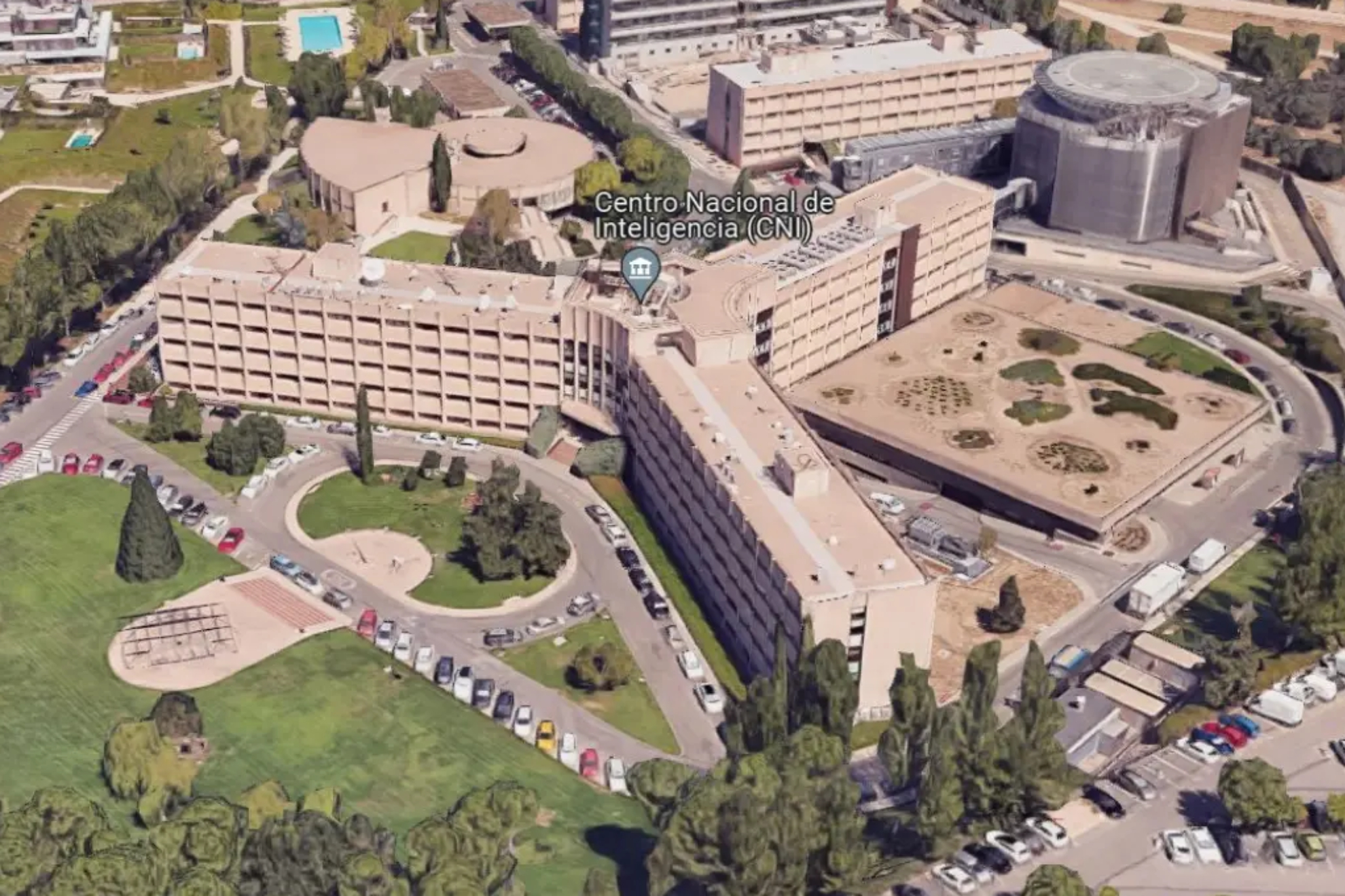 Ni espías ni agentes secretos: el CNI busca trabajadores y estos son ...