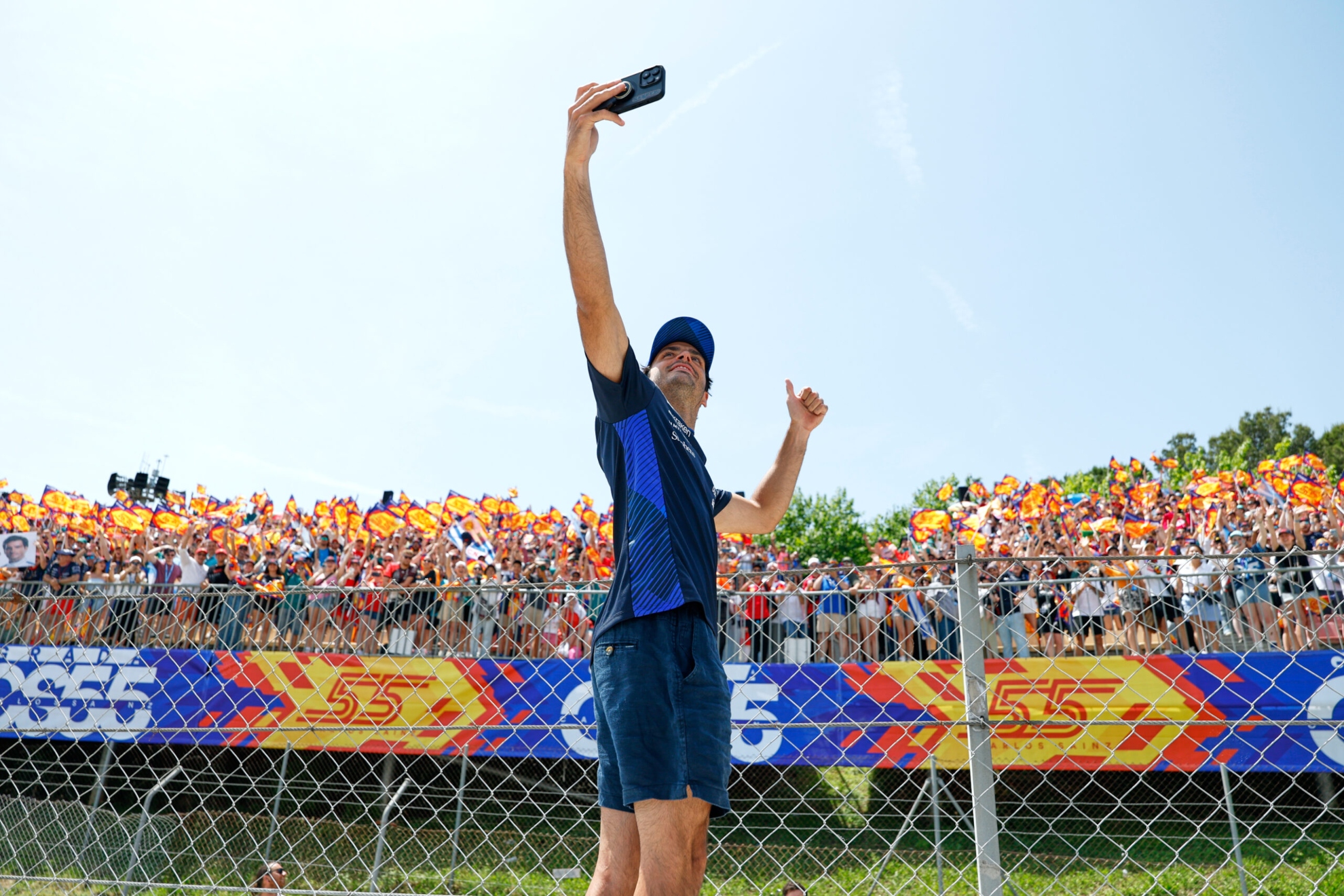 Llega la tercera fanzone de Carlos Sainz en Barcelona con Williams