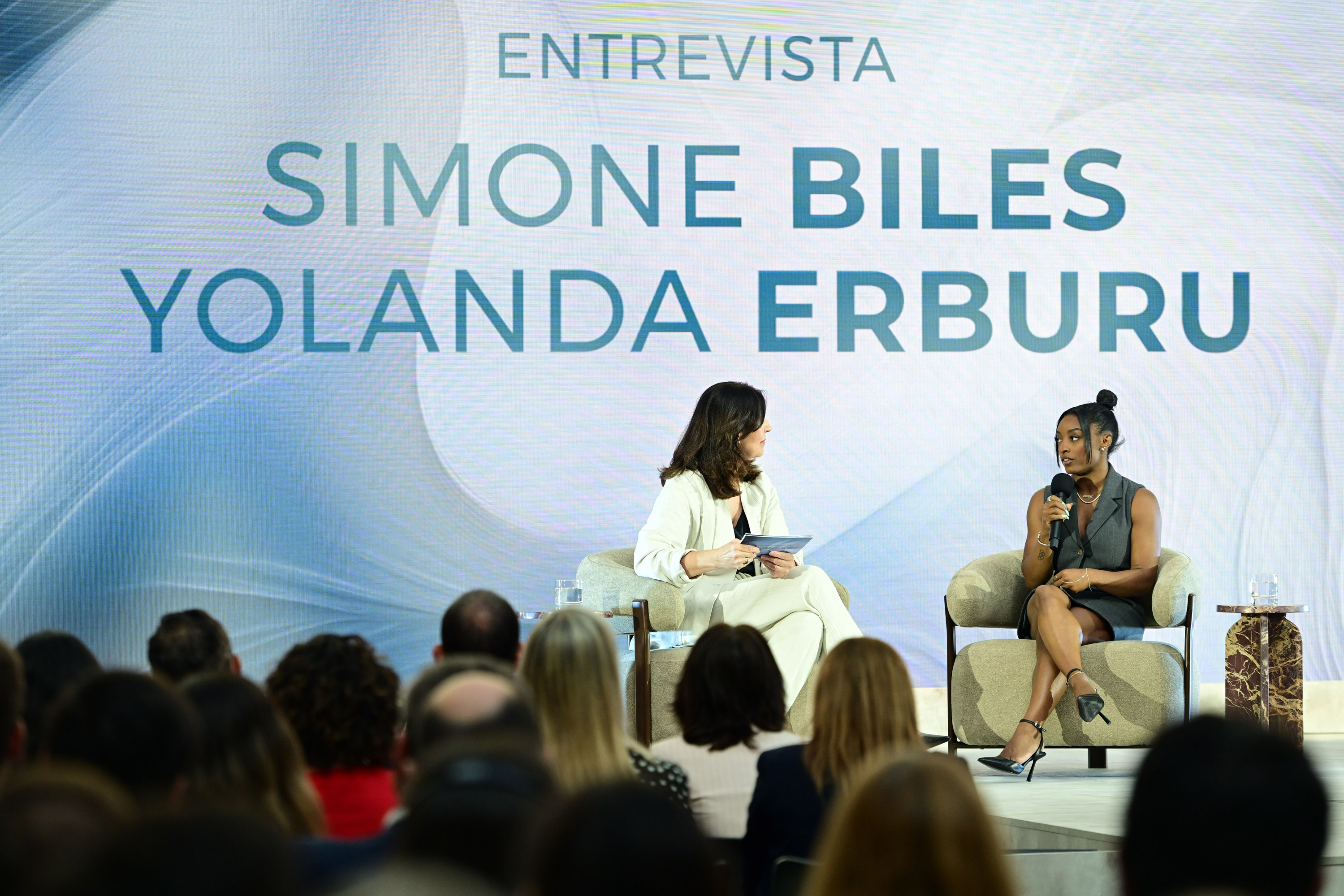 Simone Biles: "No me avergüenza decir que voy a terapia"