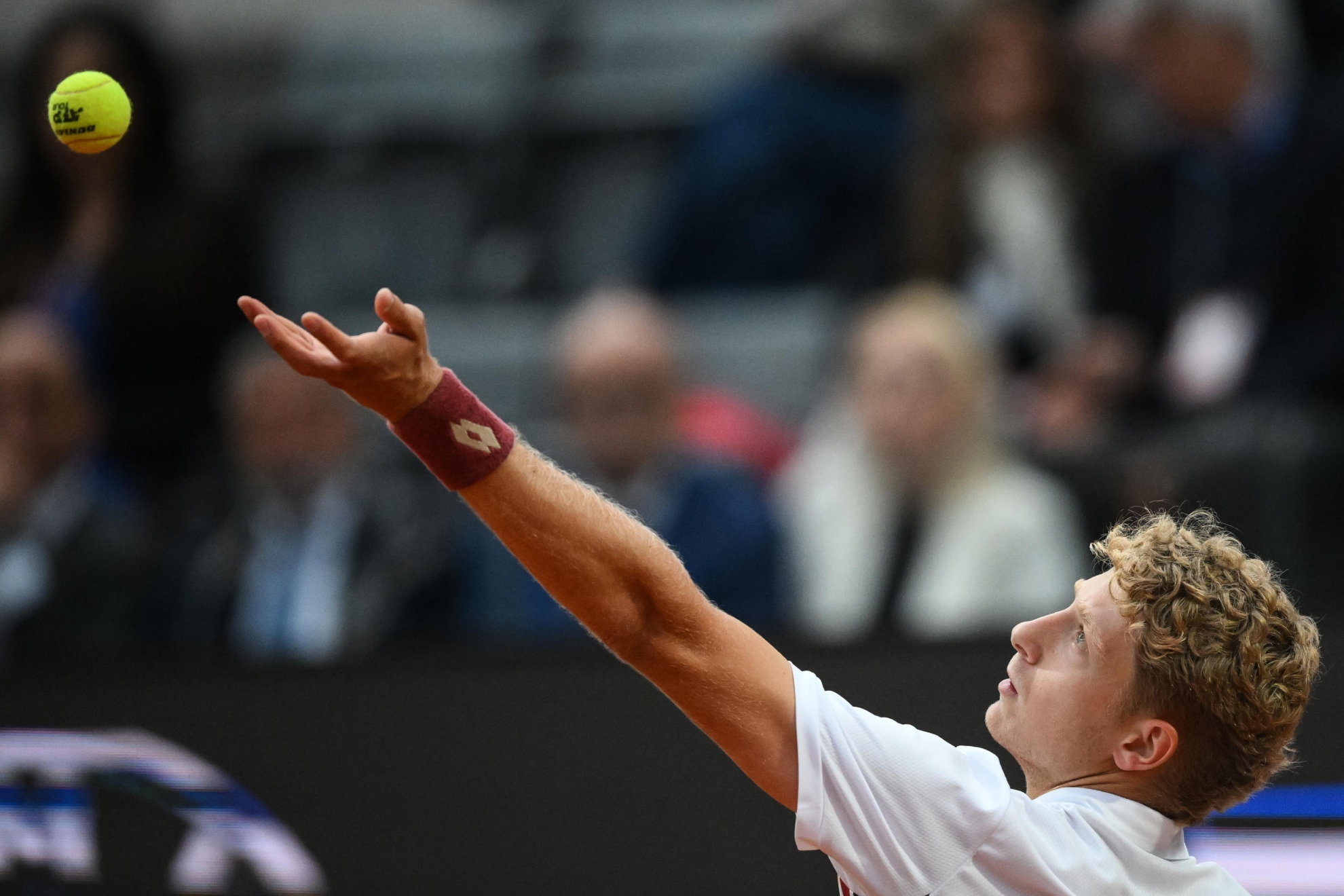 Landaluce remonta para la historia en Roland Garros y jugará con el ...