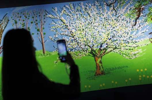 Muere el artista británico David Hockney, famoso por sus pinturas y ...