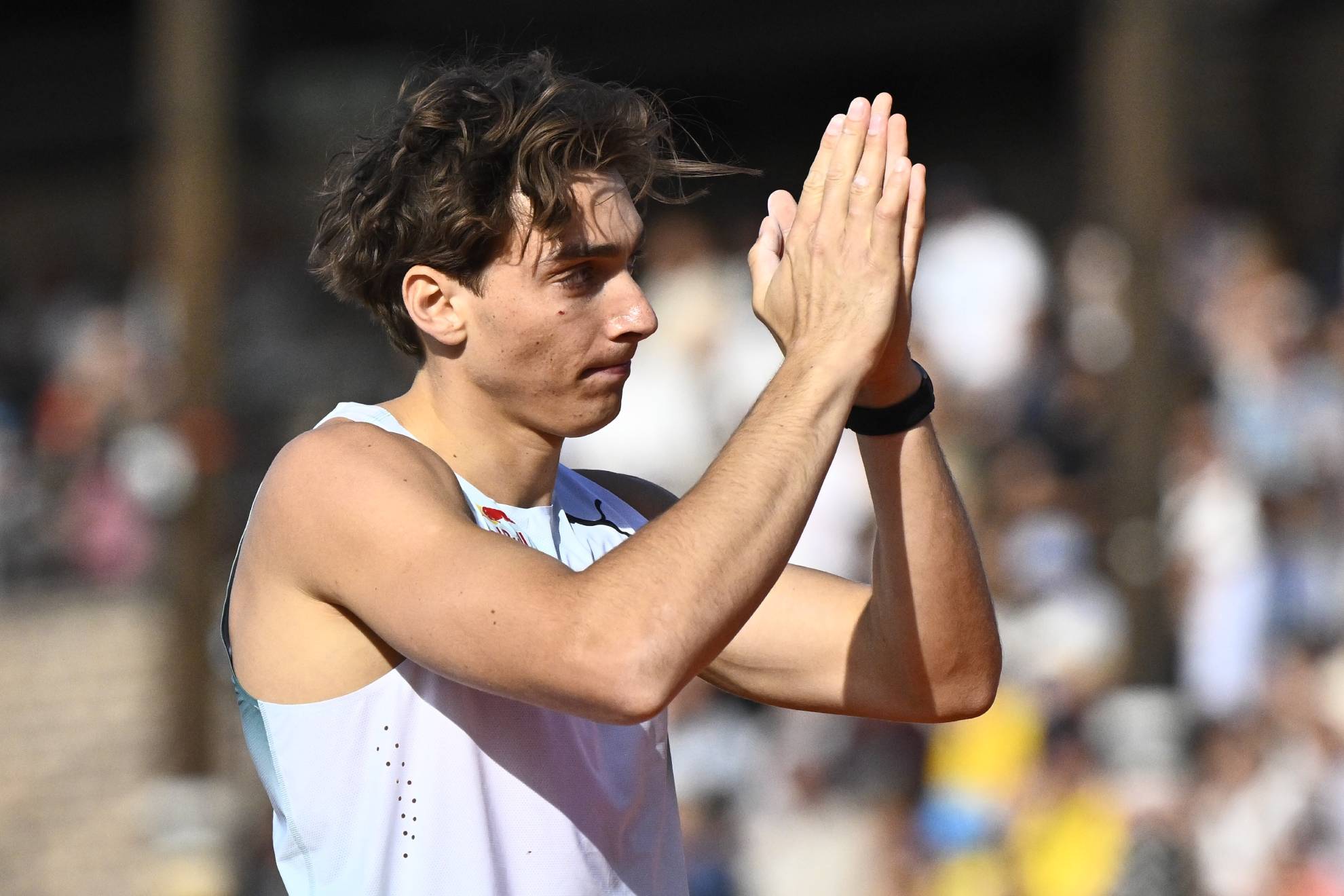 El atleta Mondo Duplantis se casa con una famosa modelo: tres días de ...