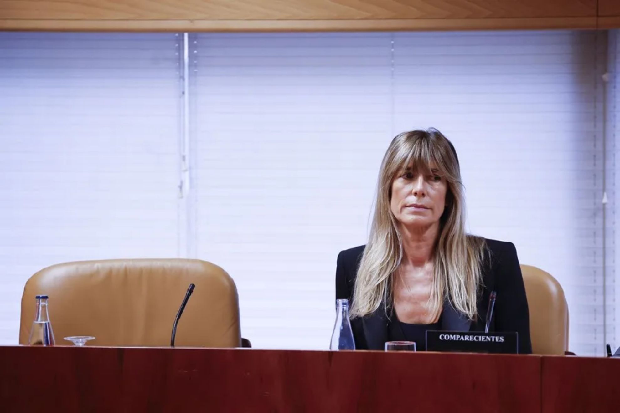 La asesora de Begoña Gómez entrega su pasaporte y recurre la decisión ...